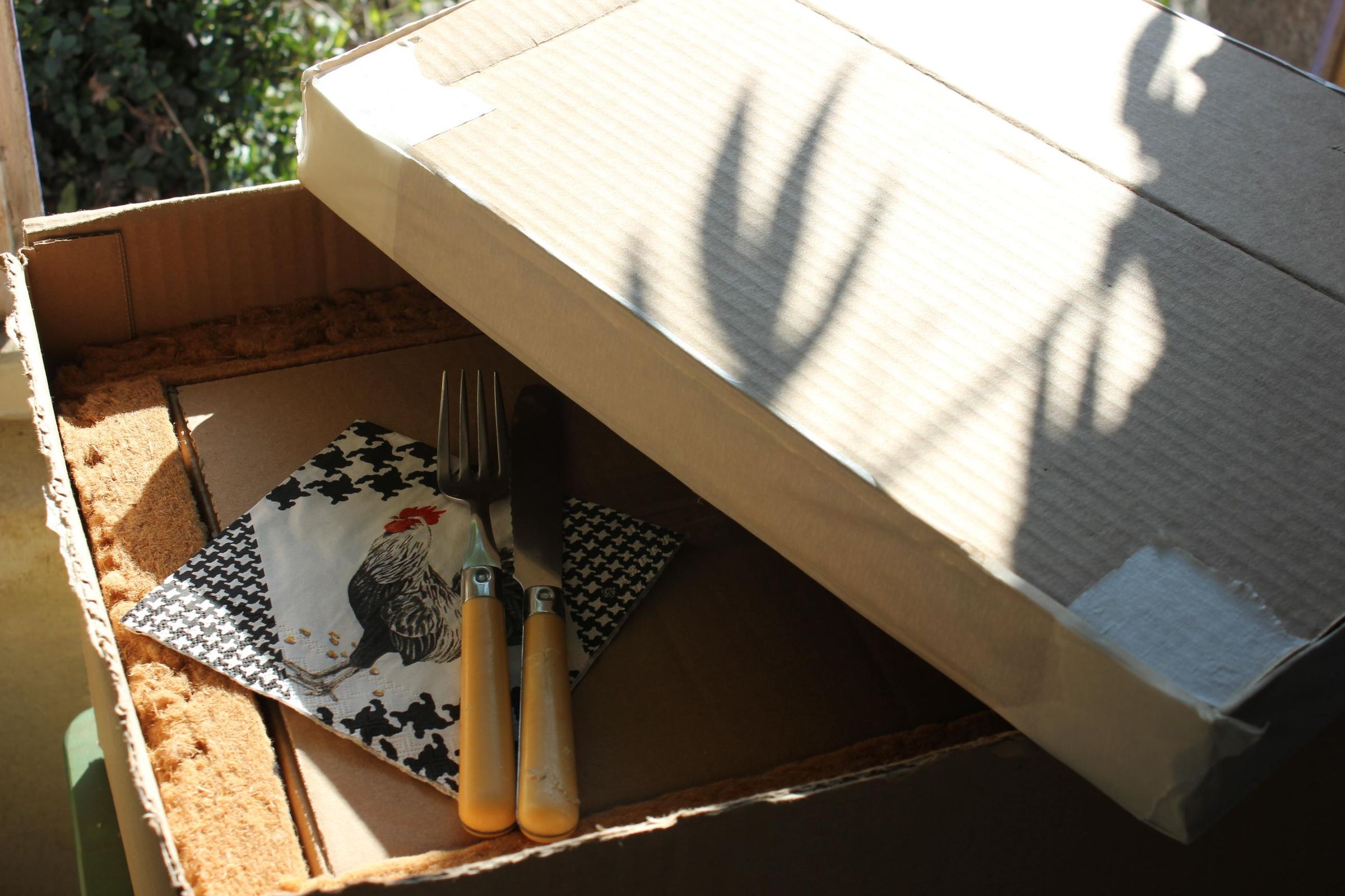 Make a Wooden Fuelless Cooker or Hay-box Using Scrap Wood and Hemp Wool ...