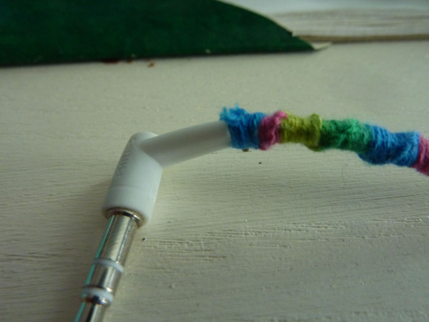 How to Make Earbuds Colorful Using Thread : 8 Steps (with Pictures ...