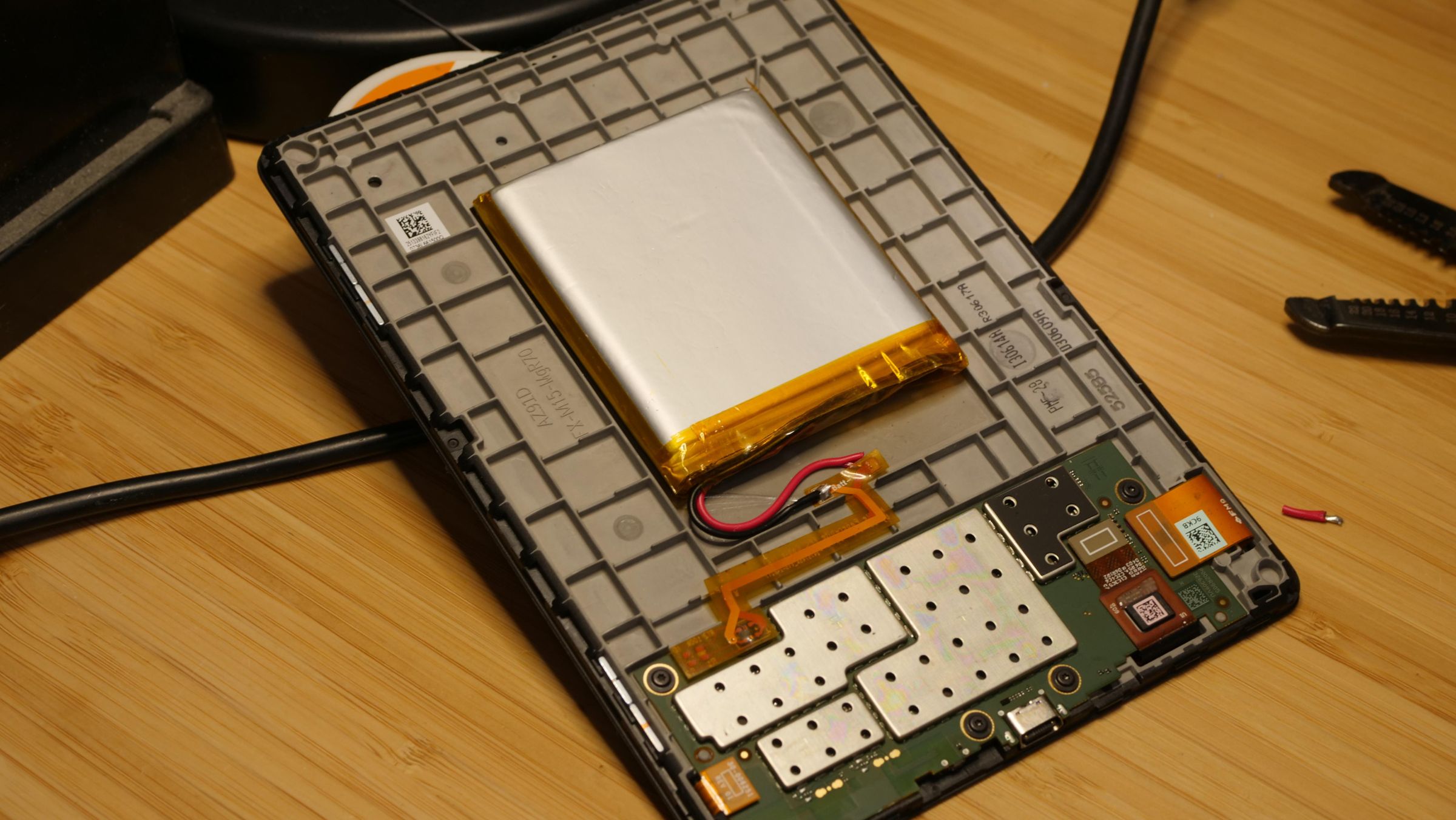 Triple the Battery Life of Kindle Paperwhite! : 5 Steps (with Pictures ...