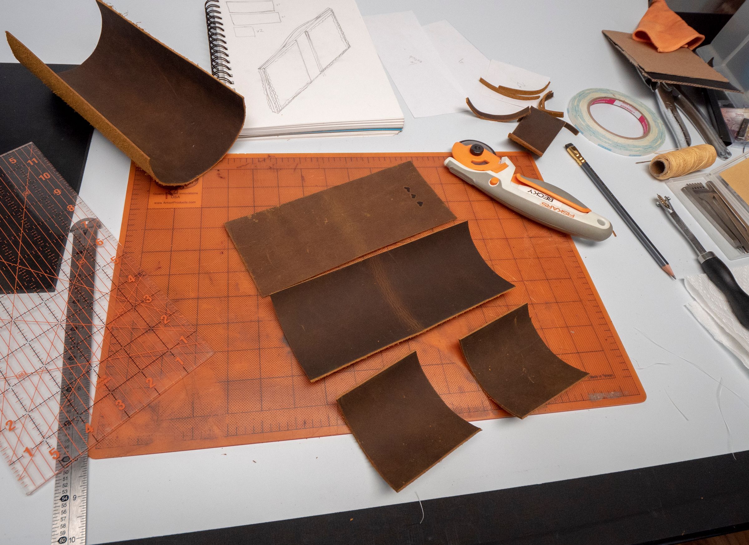 Leather Wallet With Etched Detail : 7 Steps (with Pictures) - Instructables