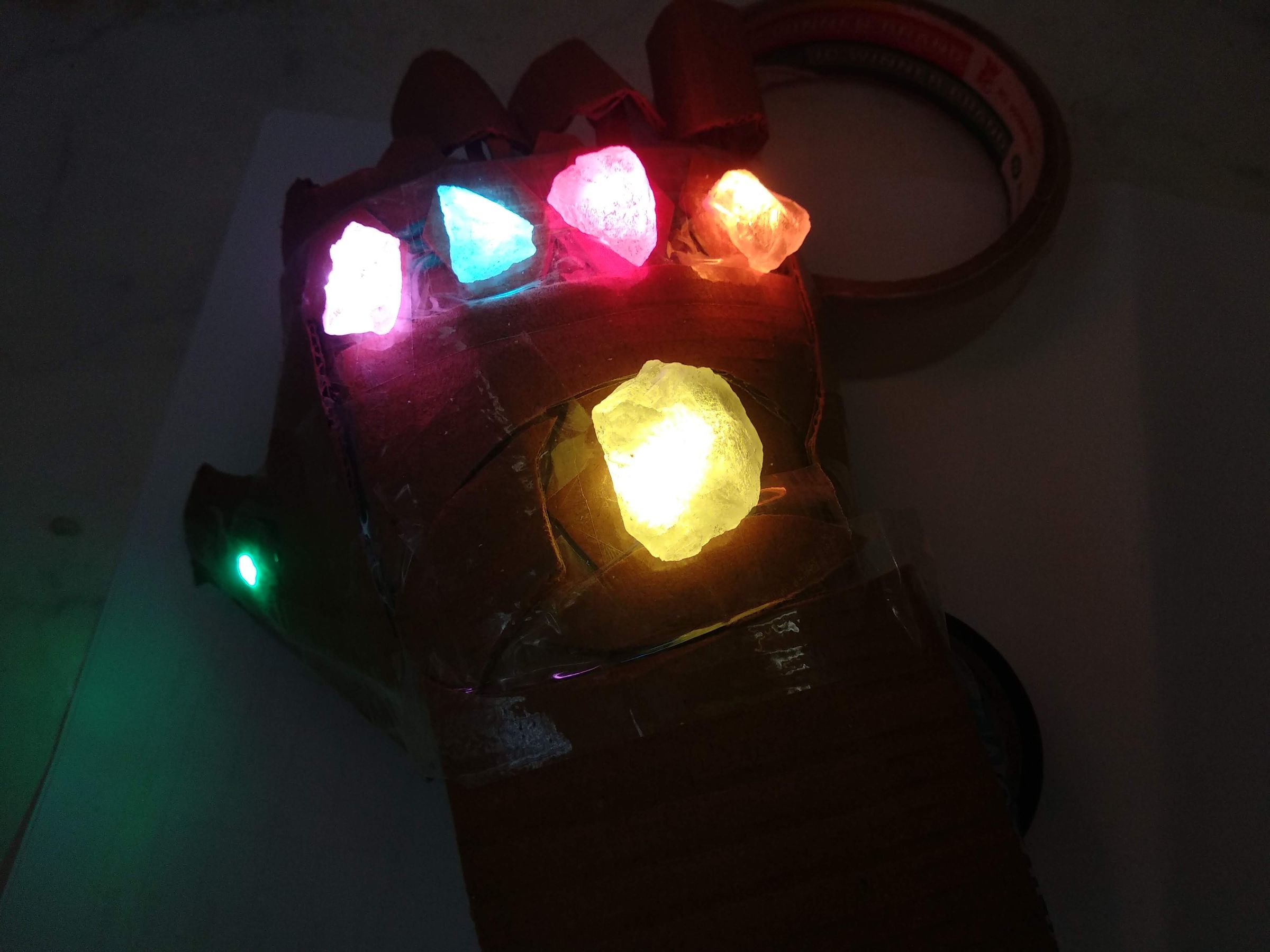 Custom Style Infinity Gauntlet : 6 Steps - Instructables