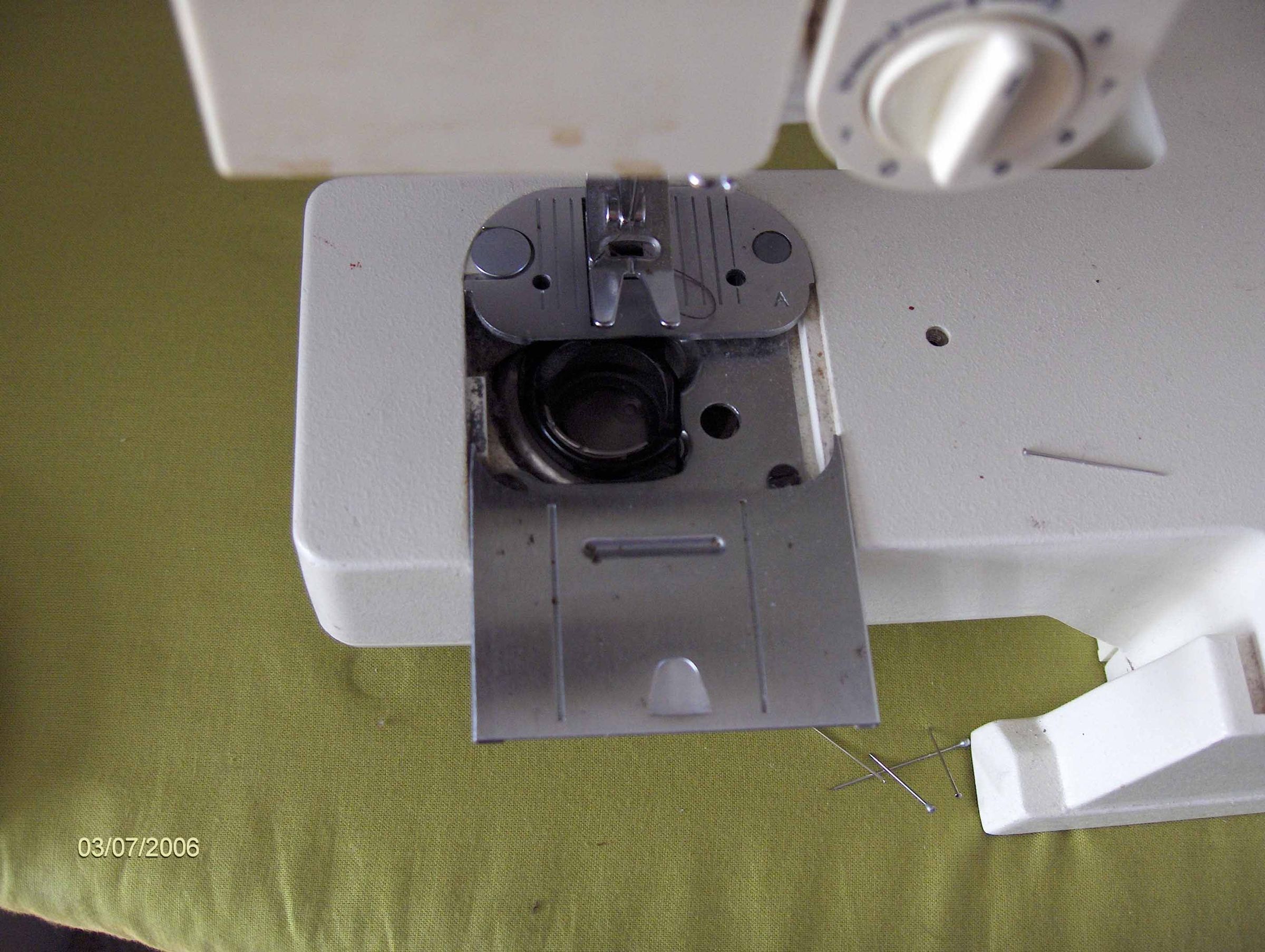 How to Thread a Sewing Machine : 12 Steps - Instructables