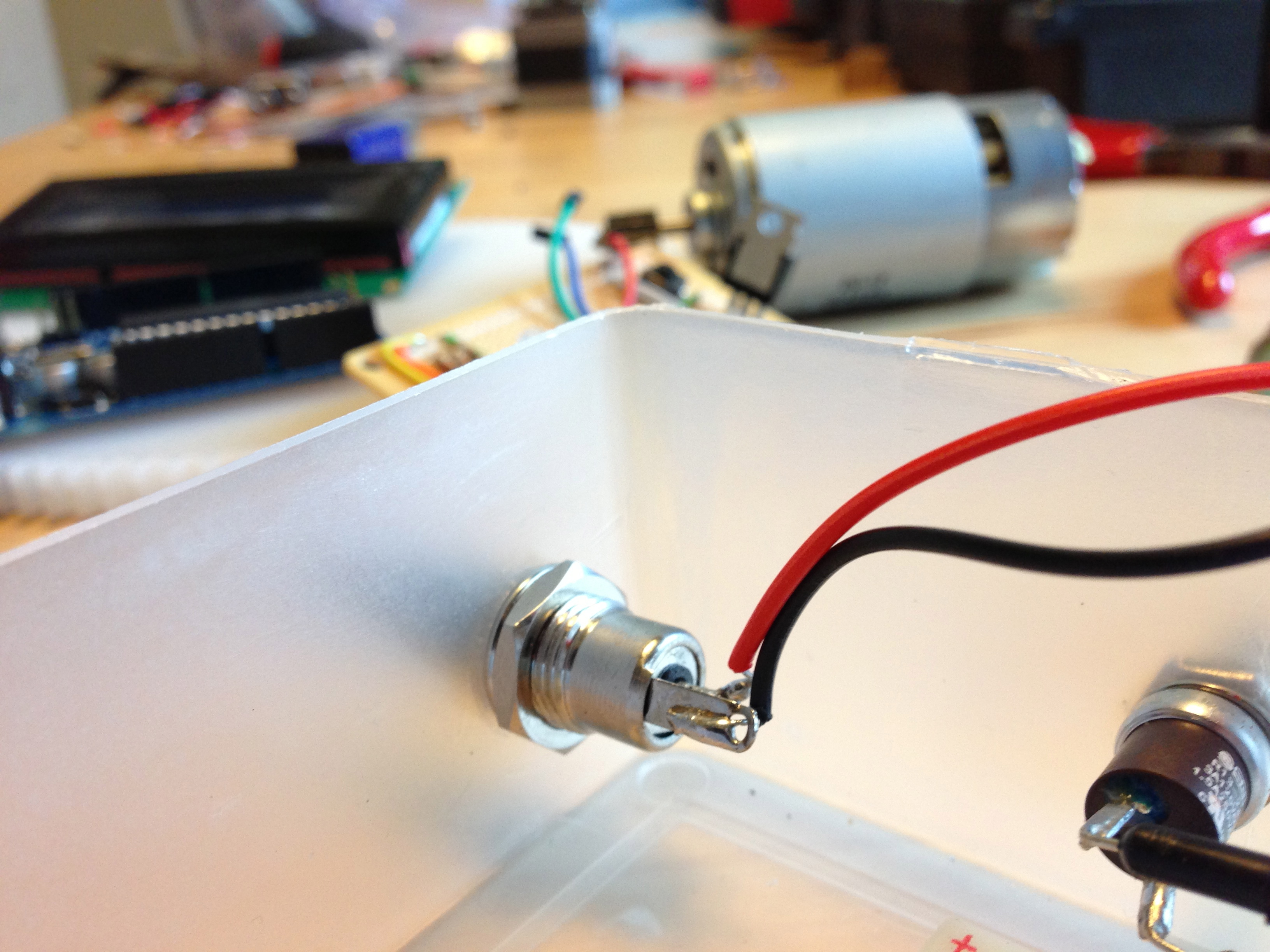 Ultrasonic Garage Parking Assistant With Arduino and an ATtiny85 : 4 ...