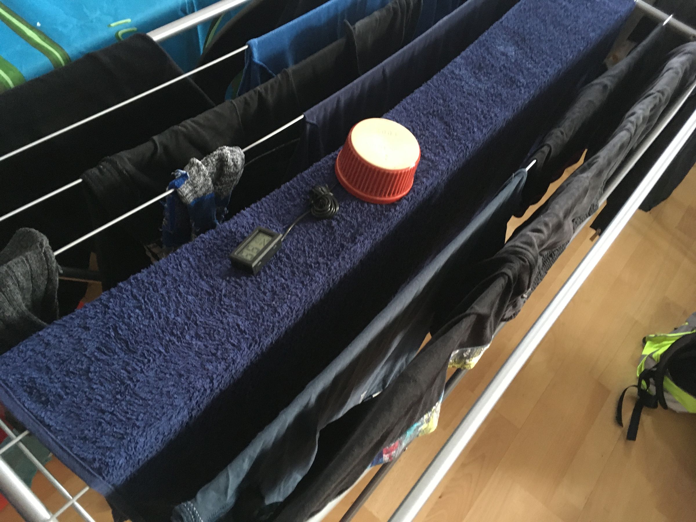 DIY Glowing Laundry Drying Fans : 5 Steps - Instructables