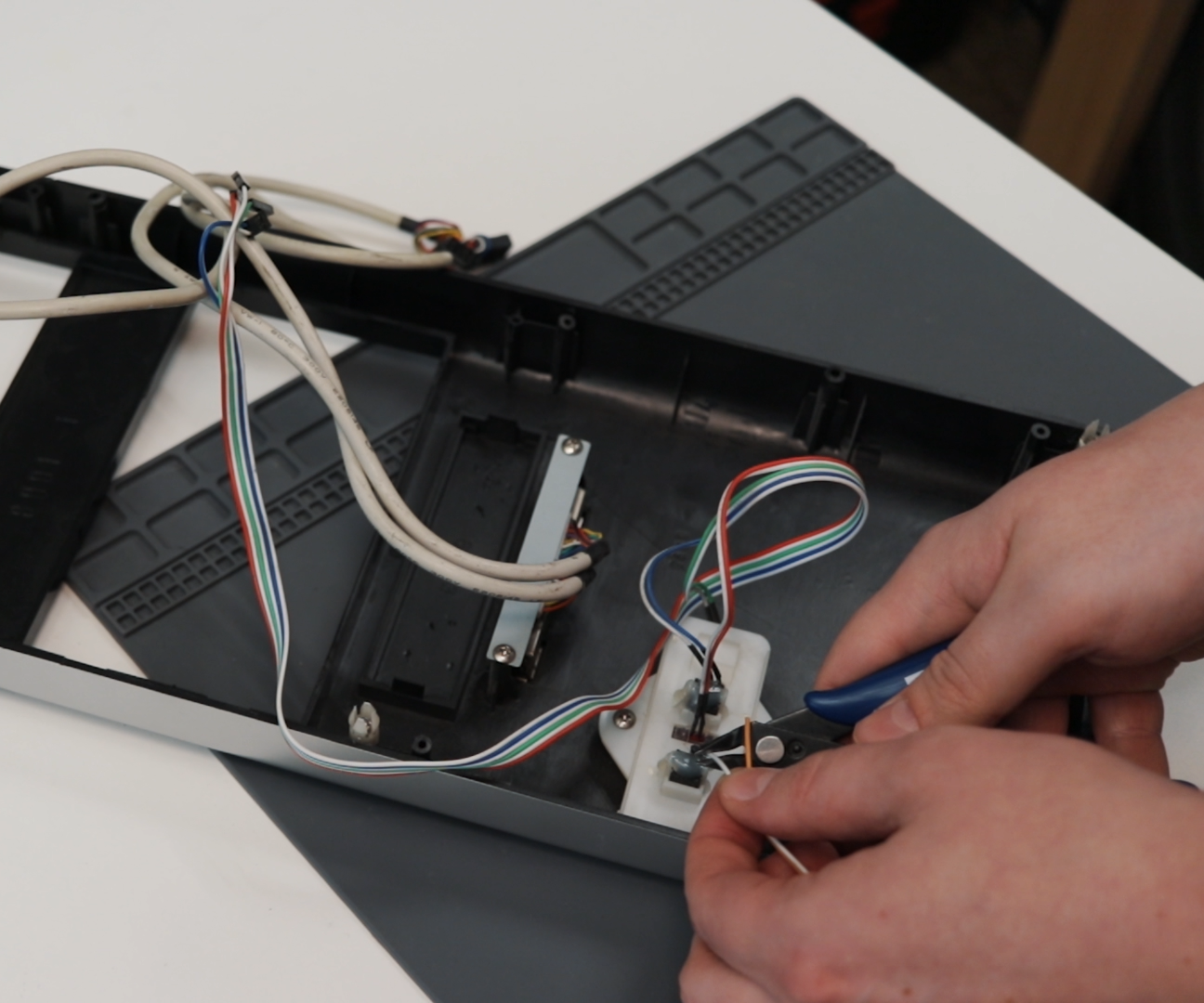 Insane PC Case Overhaul : 23 Steps (with Pictures) - Instructables