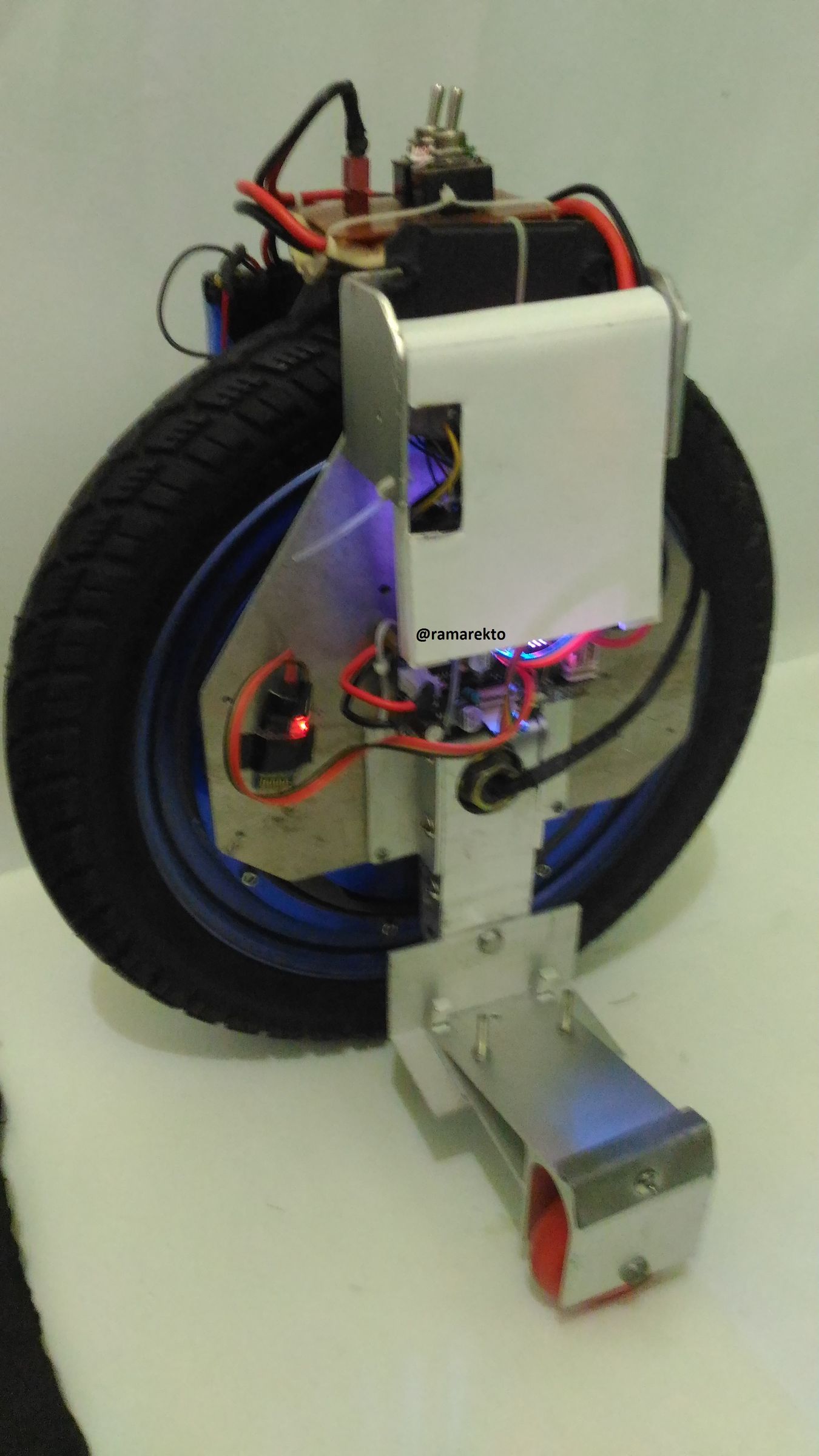 DIY Self-Balancing One Wheel Vehicle : 8 Steps (with Pictures ...