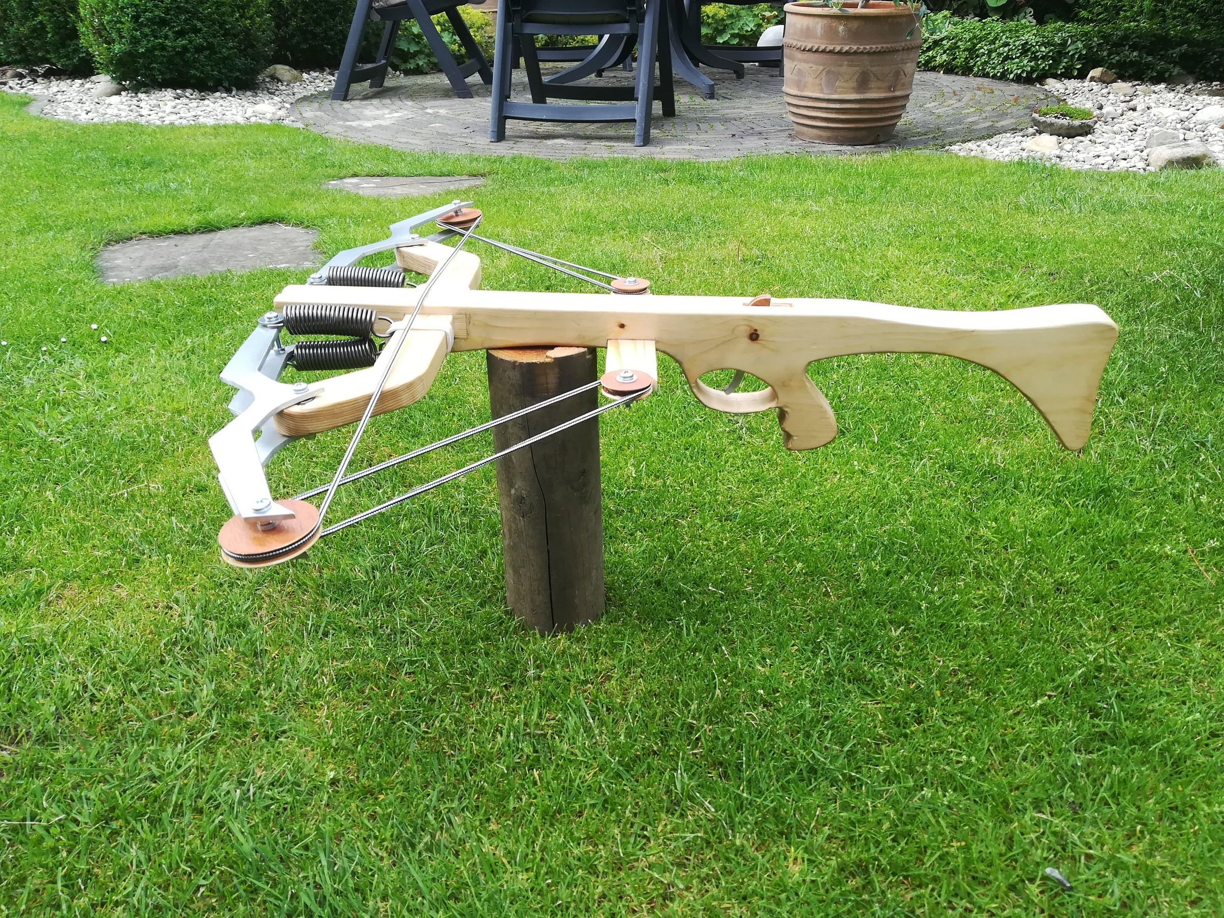Wooden Pulley Crossbow : 6 Steps - Instructables
