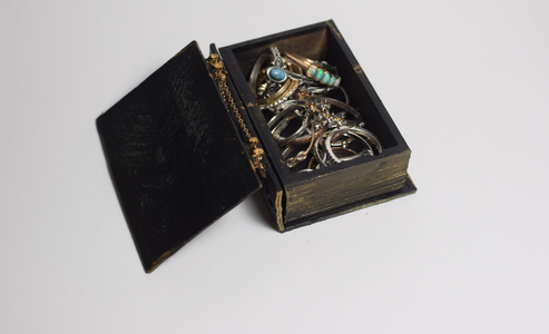 Pirate Book Treasure Box : 6 Steps (with Pictures) - Instructables