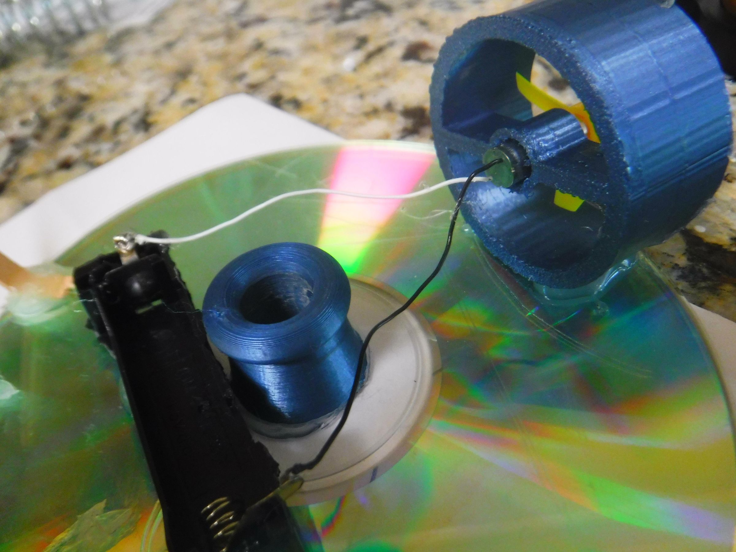 Simple Motorized Hovercraft (Make It Fly Contest) : 10 Steps (with ...