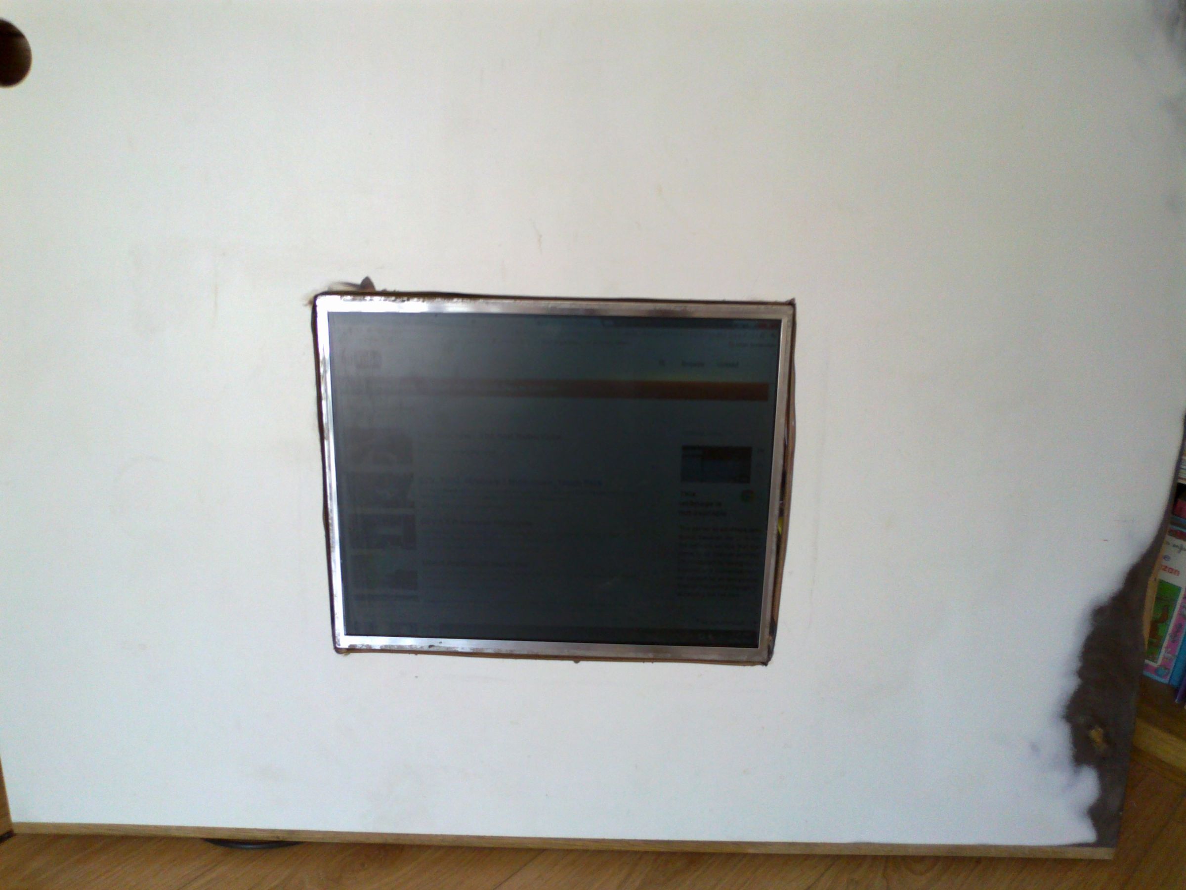 Desk Lcd Panel : 4 Steps - Instructables