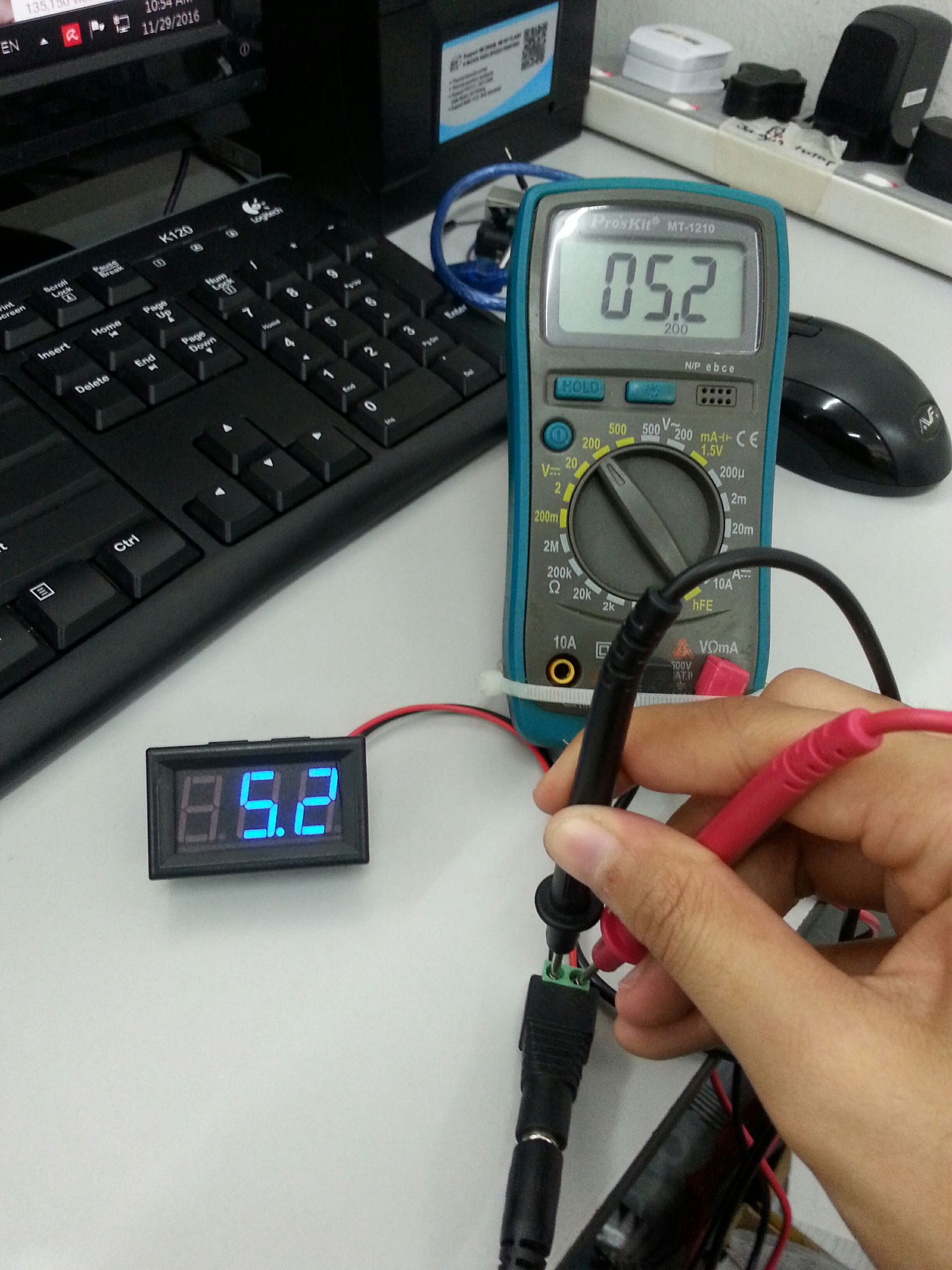 Tutorial for Mini Digital Voltmeter : 6 Steps - Instructables