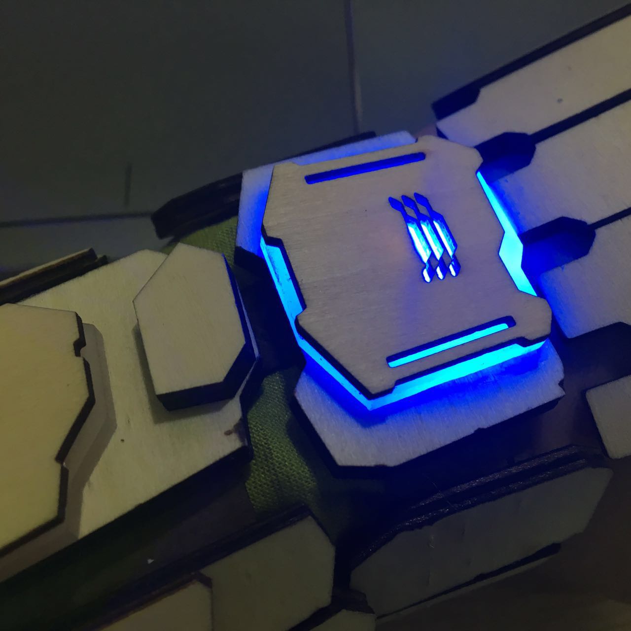 Laser Cutting a Cool Science Fiction Gauntlet : 9 Steps (with Pictures ...