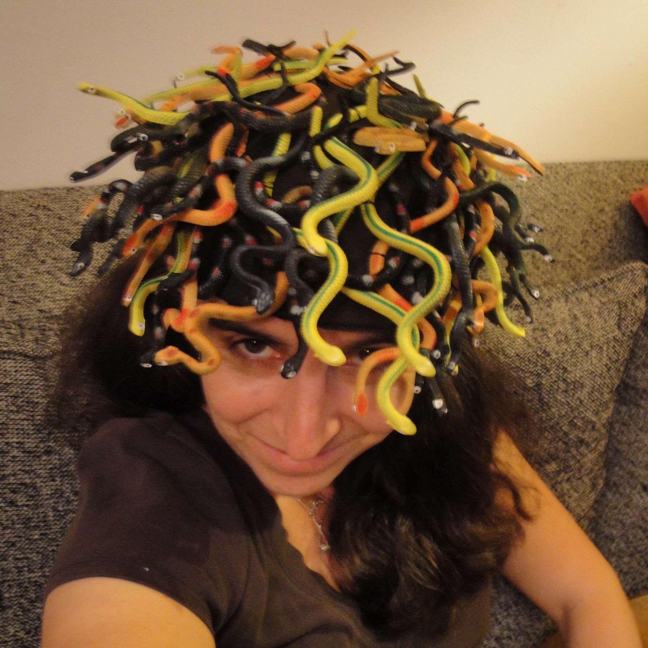 Quick & Easy Snake Hat for Costume : 3 Steps - Instructables