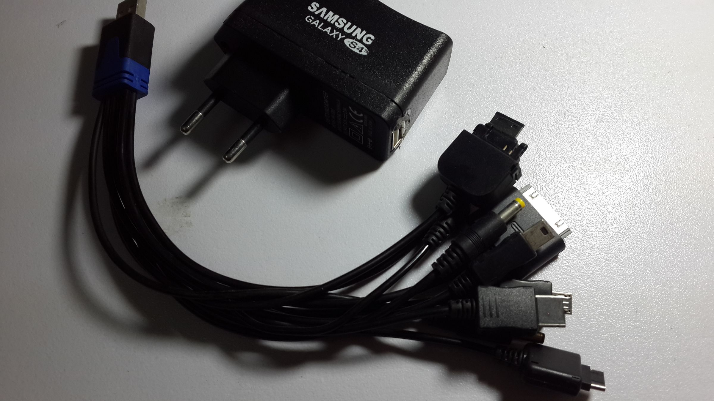 How to Convert Your Old Adapter Into Usb Charger : 9 Steps - Instructables