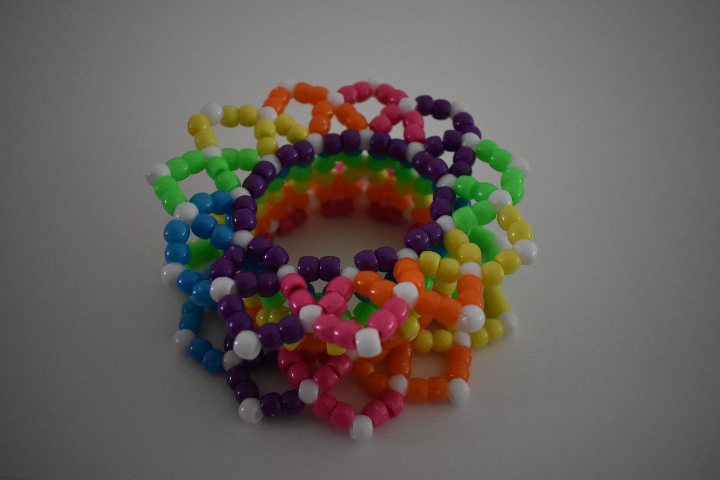 Rainbow 3D Kandi Cuff : 11 Steps (with Pictures) - Instructables