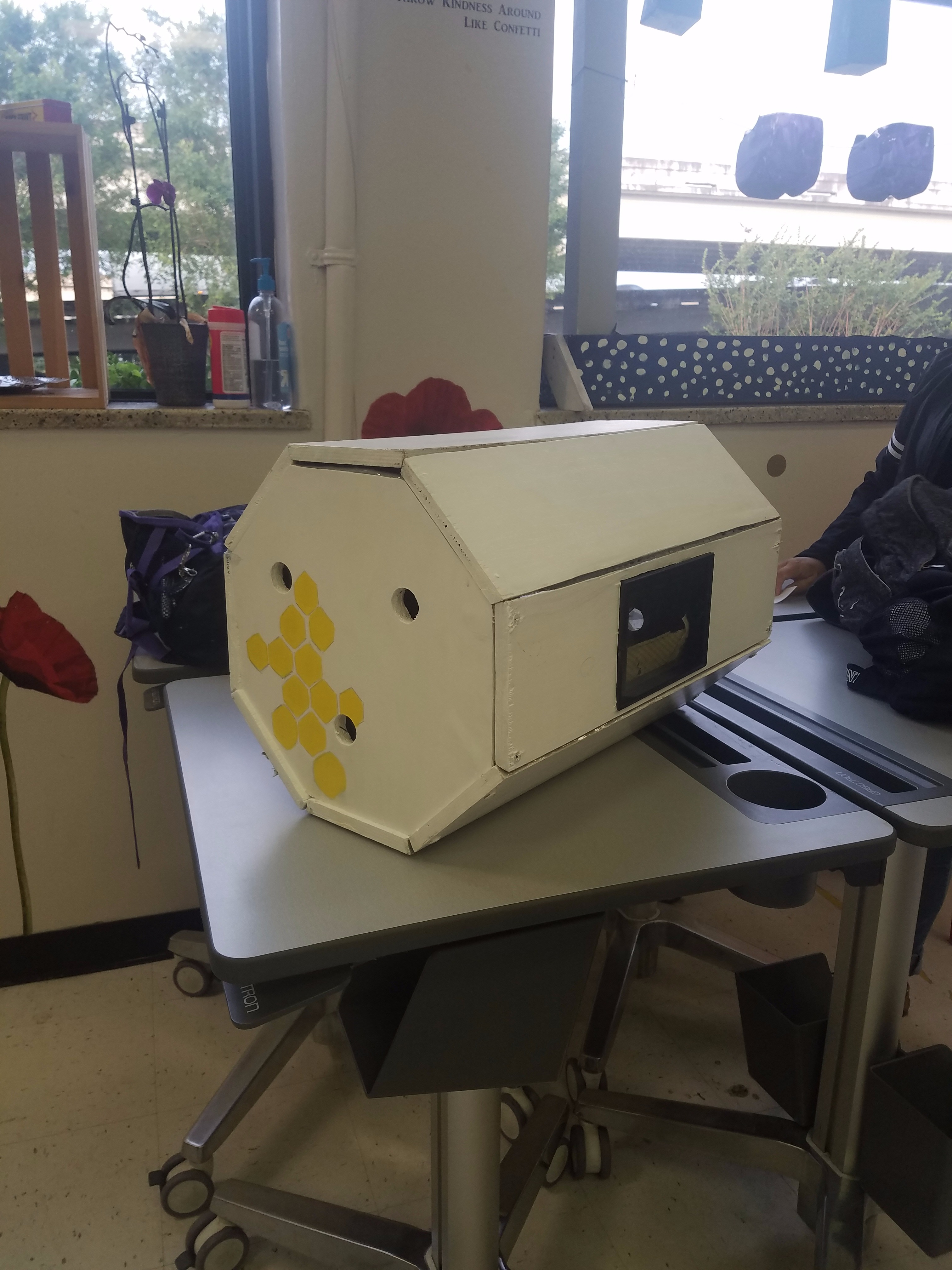 How to Build a Honey Bee Box : 10 Steps (with Pictures) - Instructables