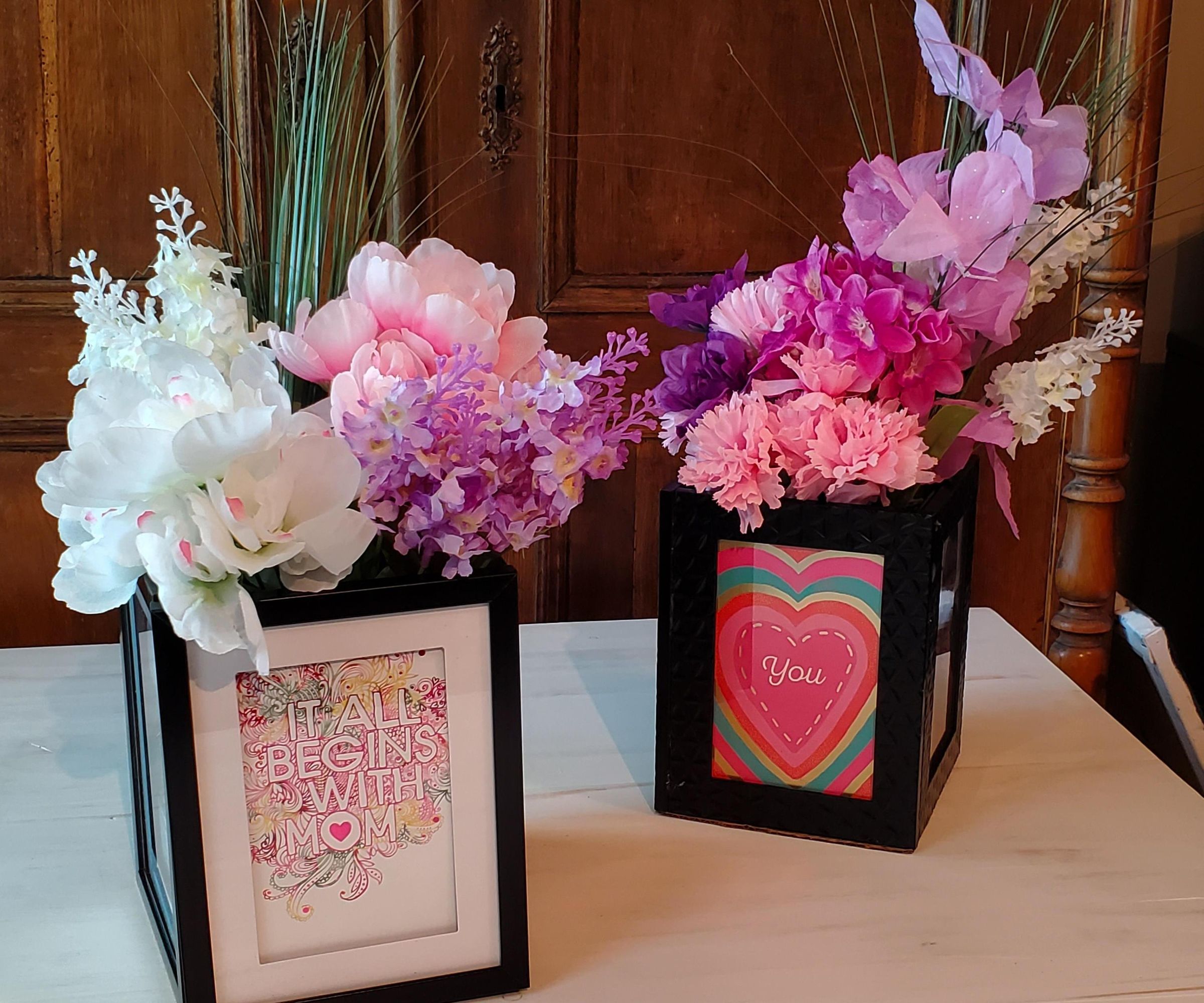 Make Centerpieces With Picture Frames Picture Frame Bouquet : 6 Steps