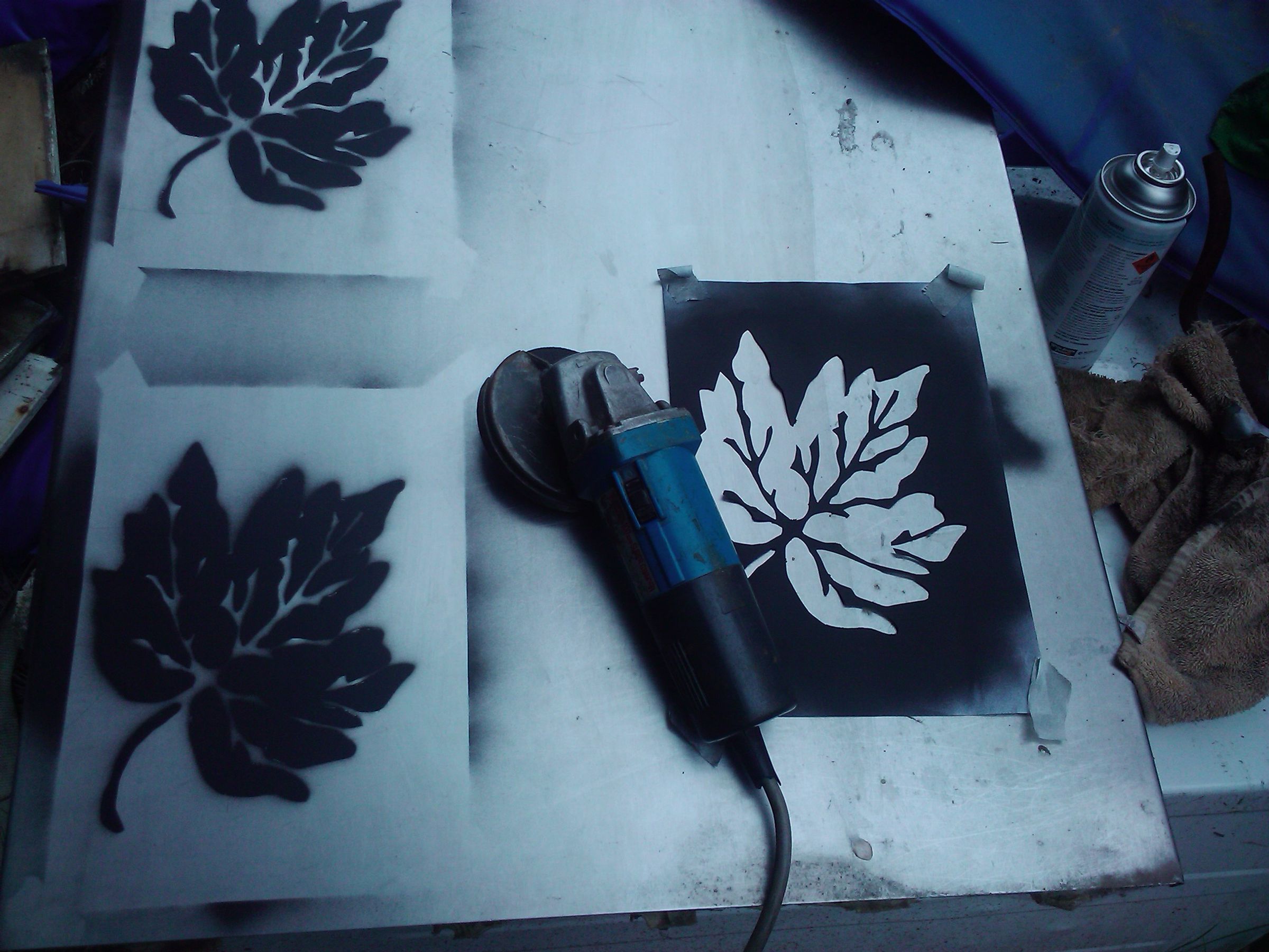 How to Make a Solar Powered Stencil Light Box : 11 Steps - Instructables