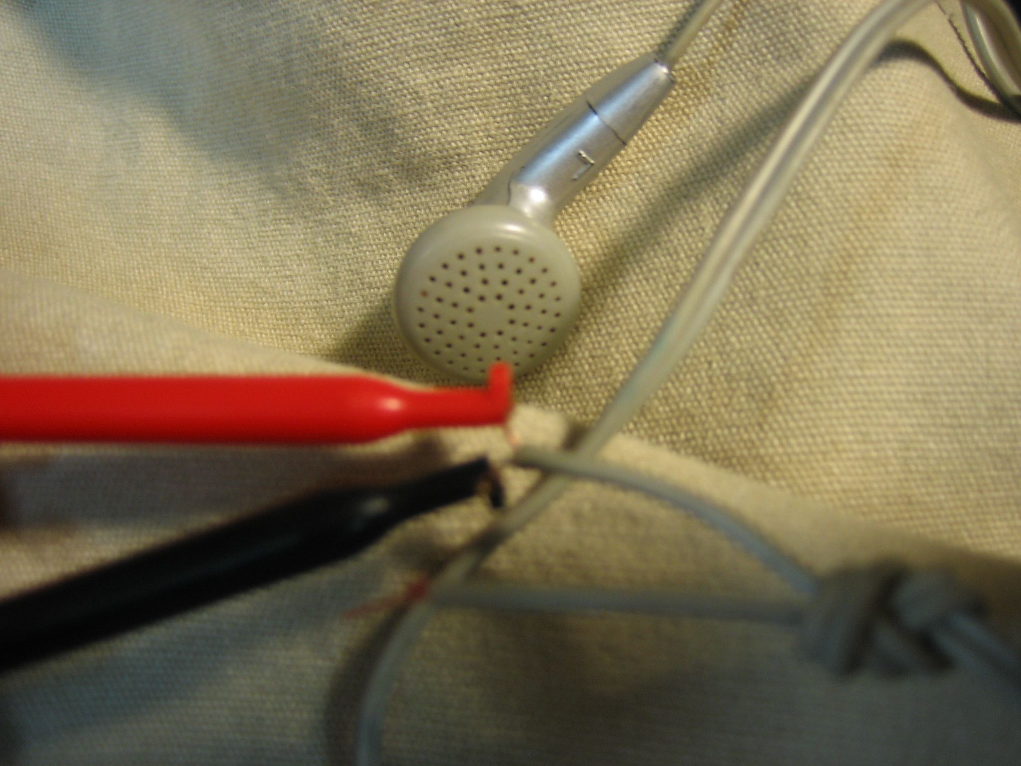 Secret Agent Earphones : 3 Steps - Instructables