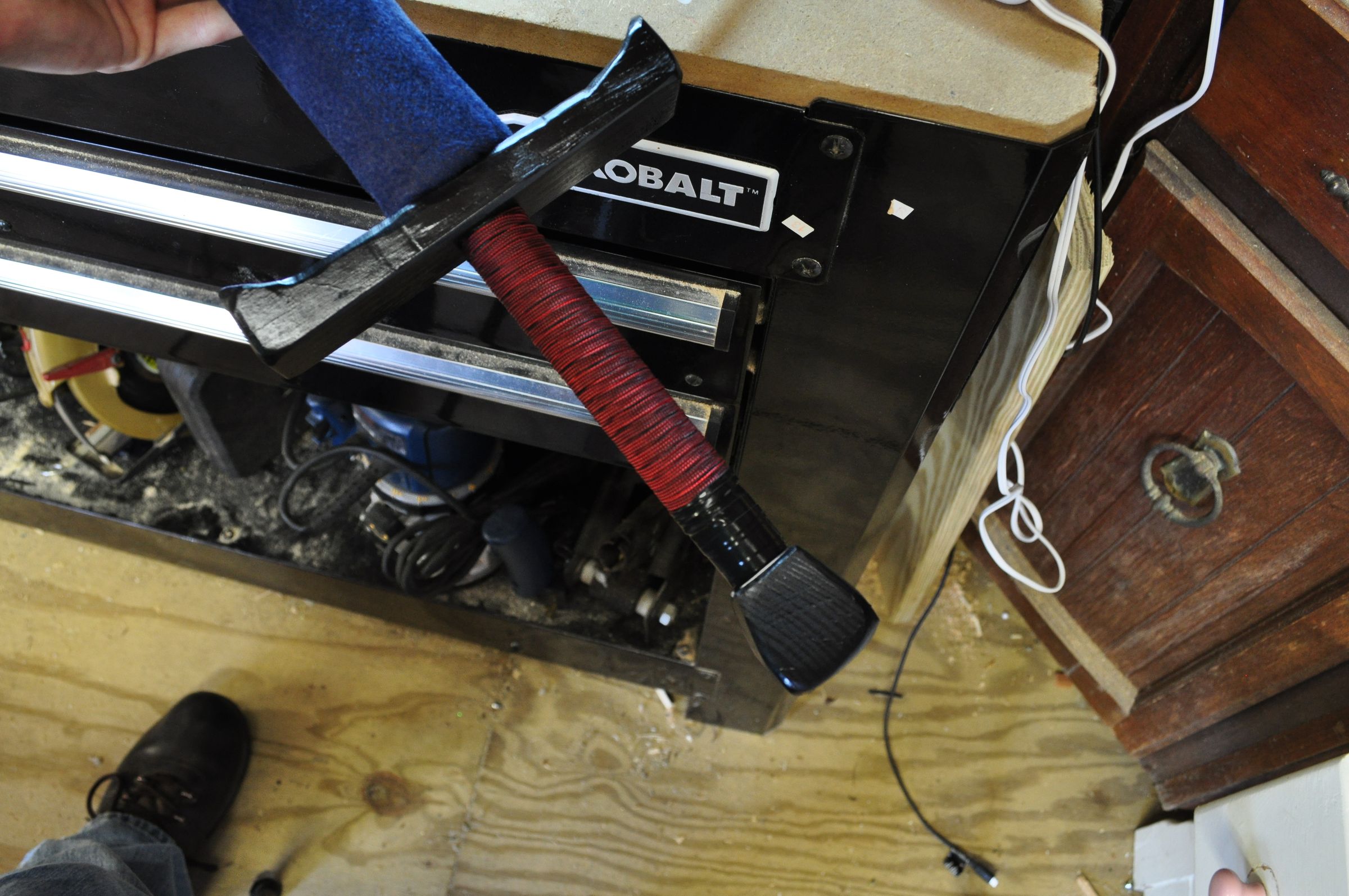 How to Make Battle Ready Foam Fighting Swords! : 5 Steps (with Pictures ...