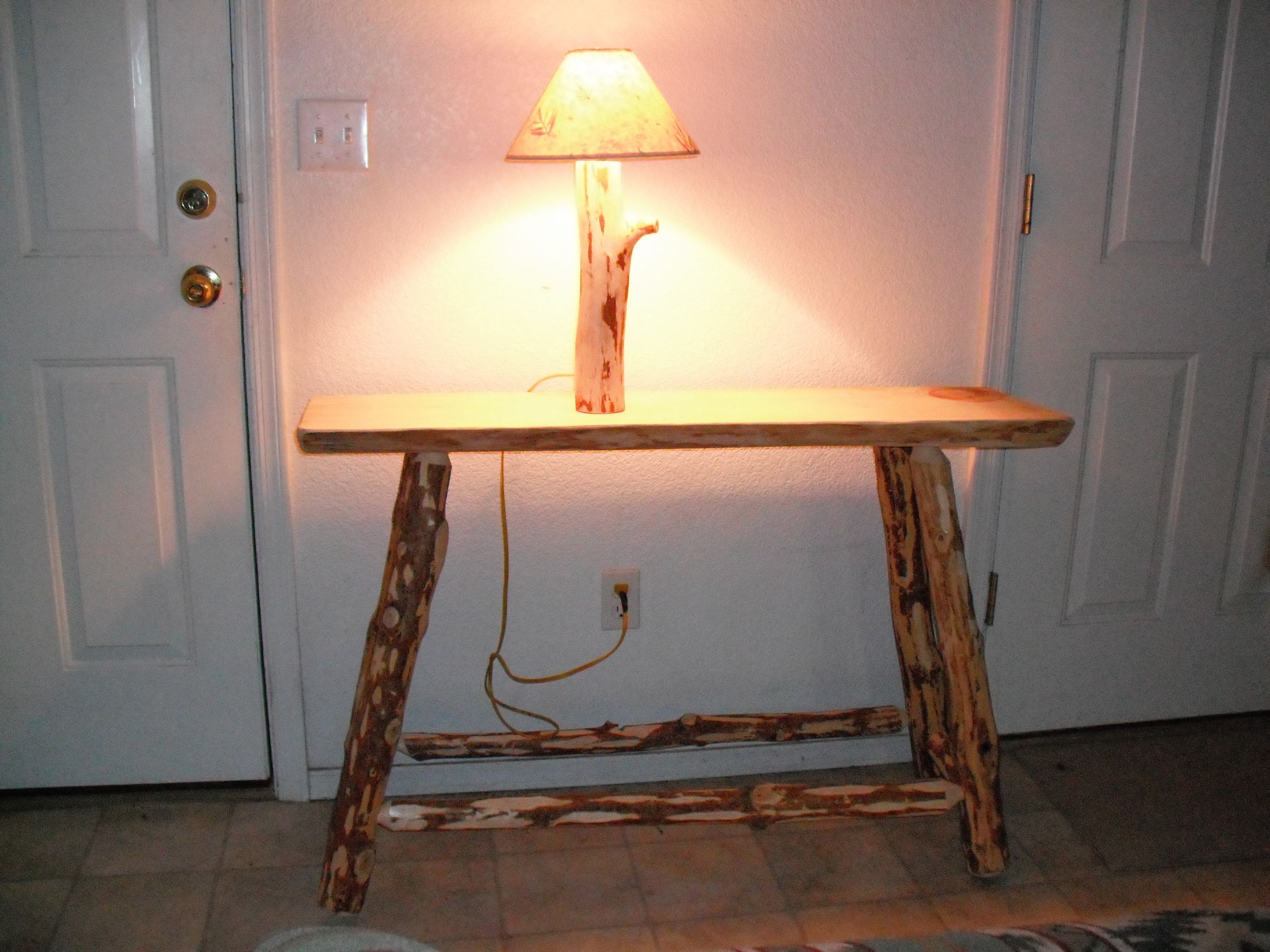 How to Build a Custom Pine Log Table : 7 Steps - Instructables