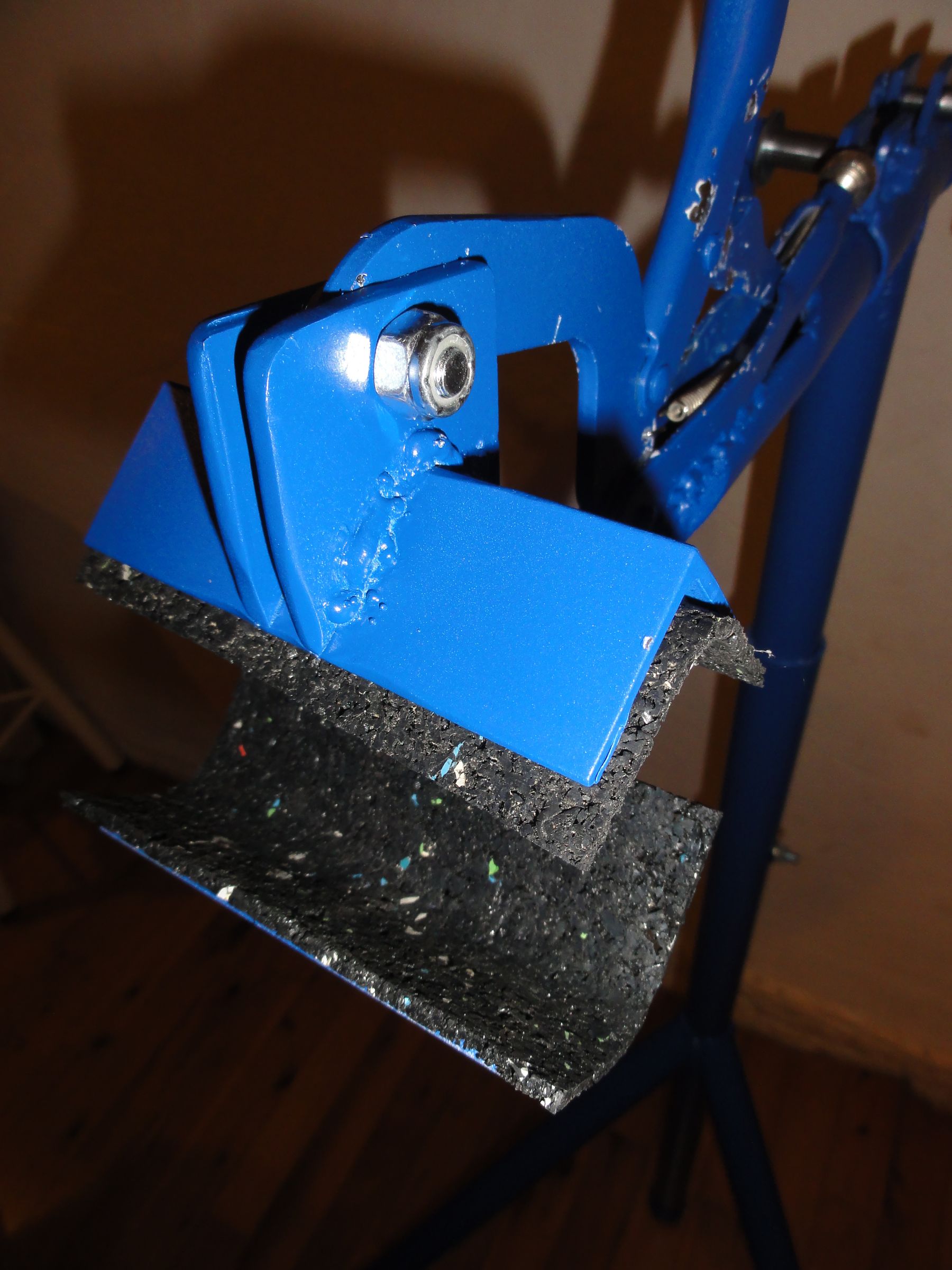 Homemade Bike Repair Stand : 6 Steps (with Pictures) - Instructables
