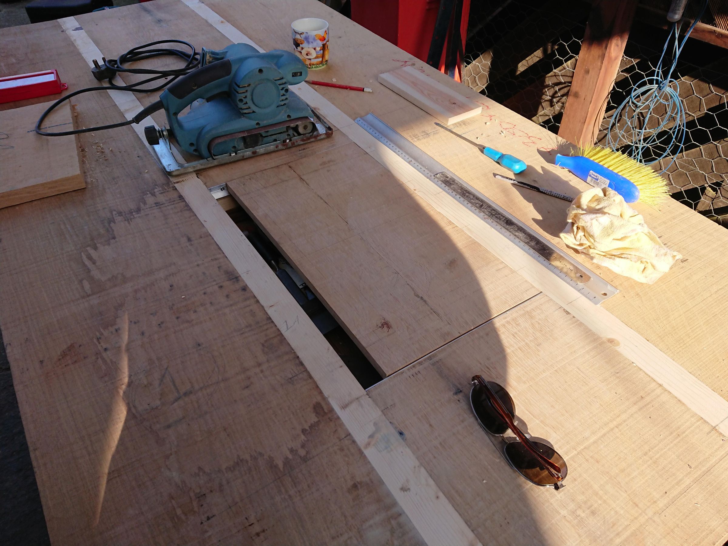 The "Work From Home" Solid Oak & Pine Kitchen Table : 11 Steps (with ...