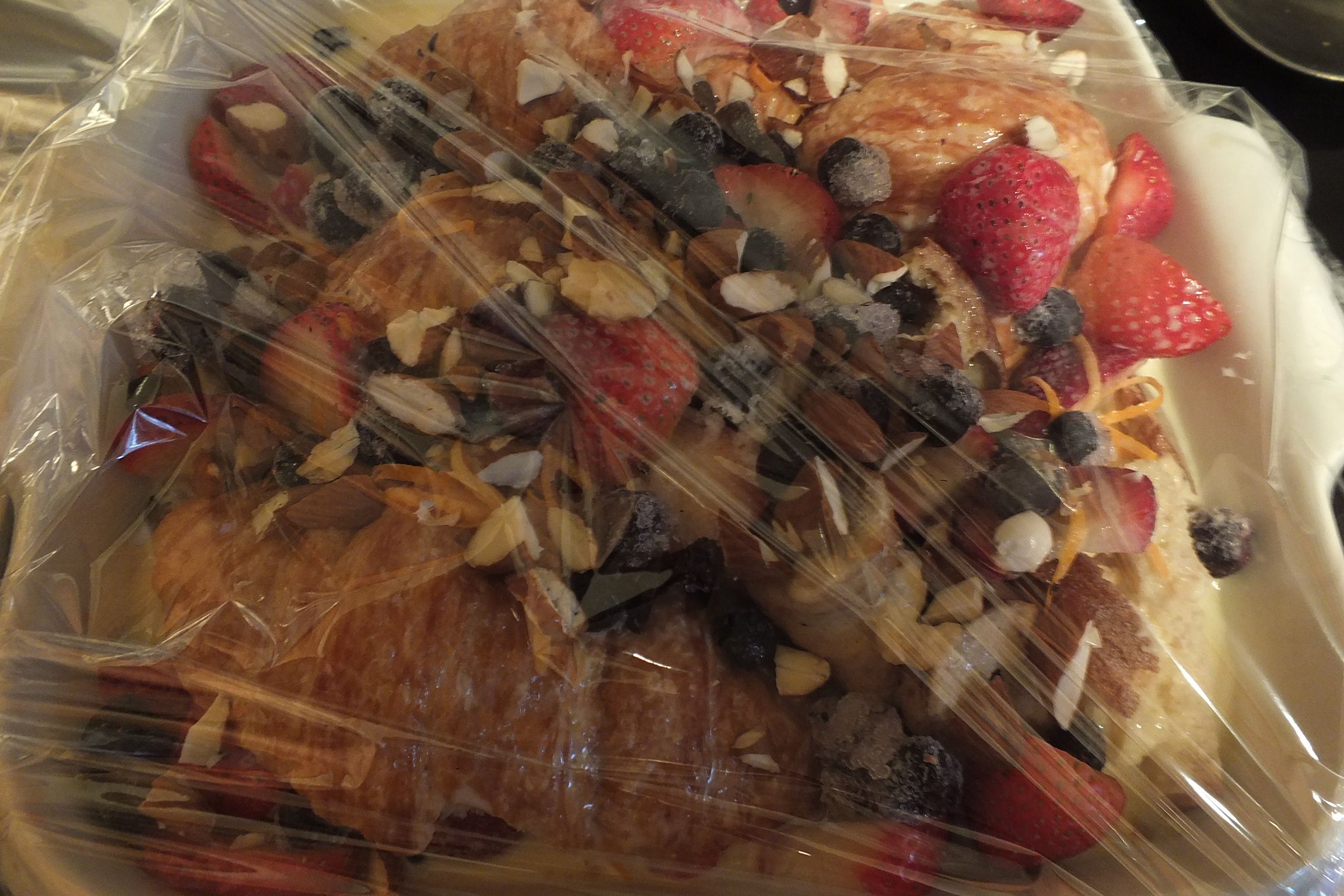 White Chocolate Mallow Berry Bread Pudding : 4 Steps (with Pictures ...