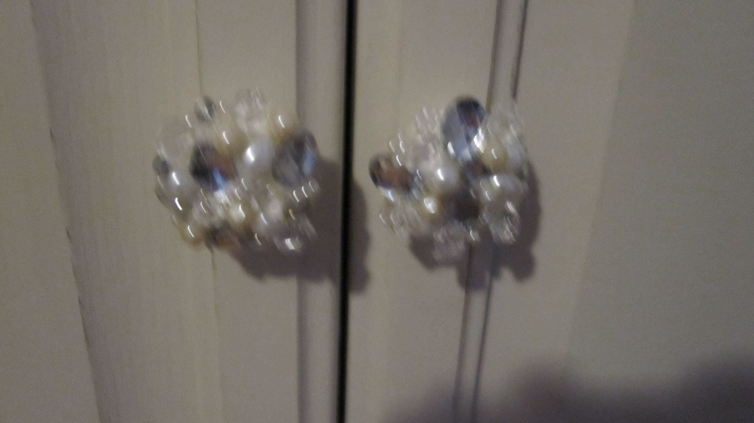 Crystal Doorknob Pulls : 3 Steps - Instructables