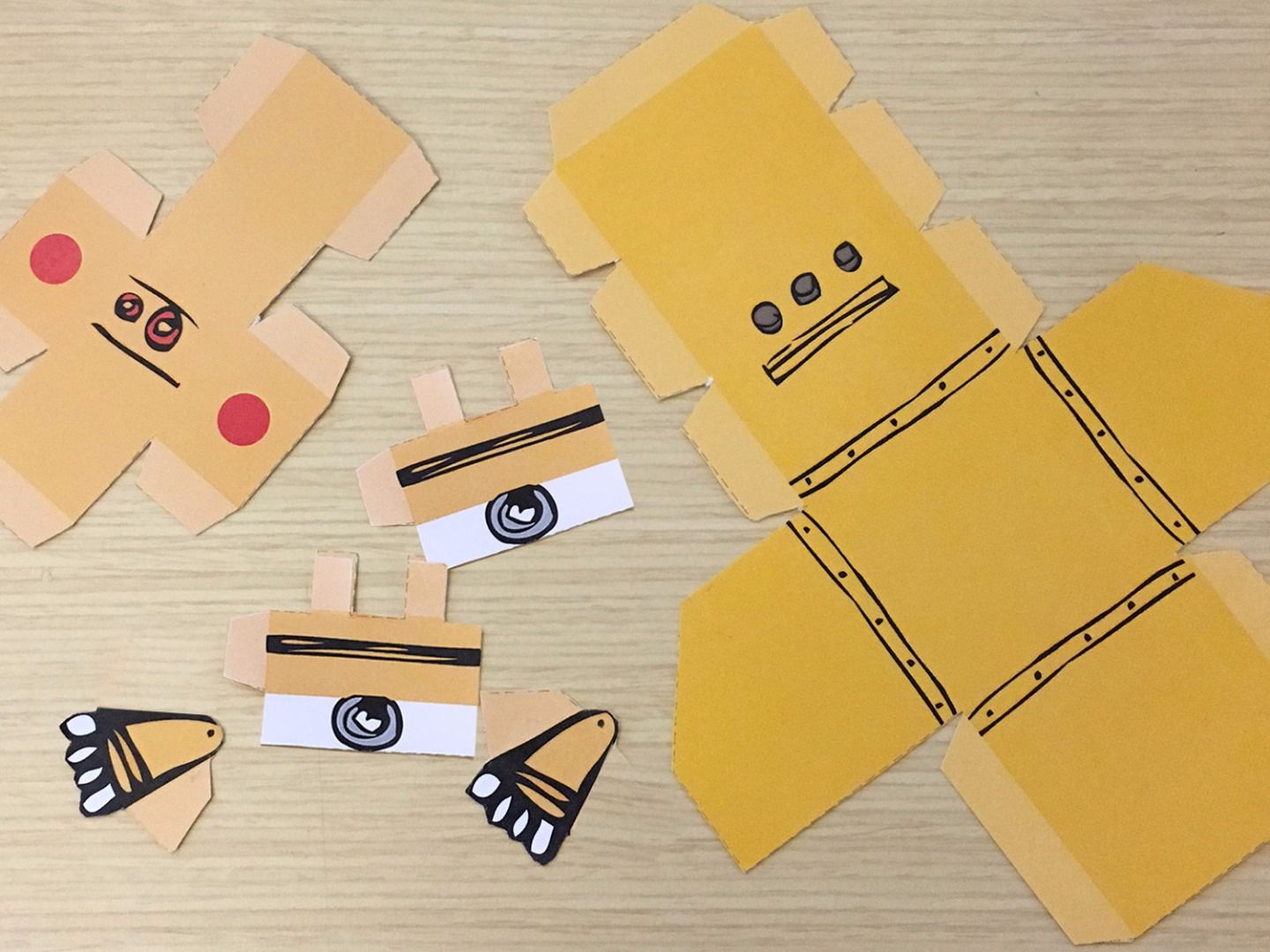 Instructables' Official Papercraft Robot! : 7 Steps (with Pictures ...