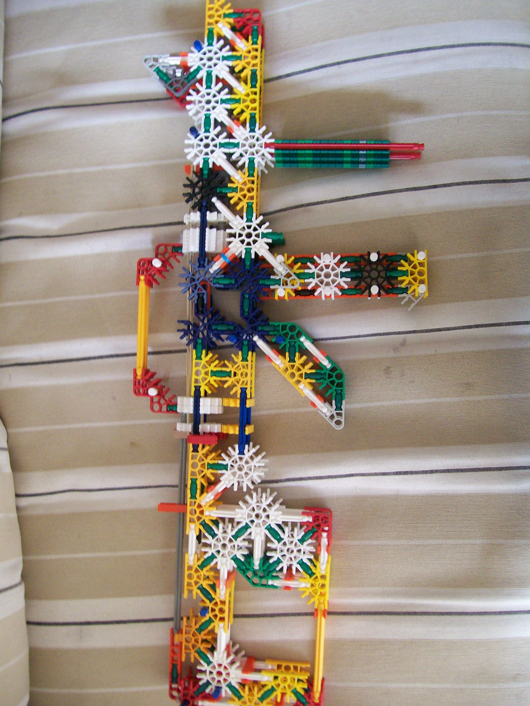 Danny's Knex M4 Carbine Working Modle : 7 Steps - Instructables