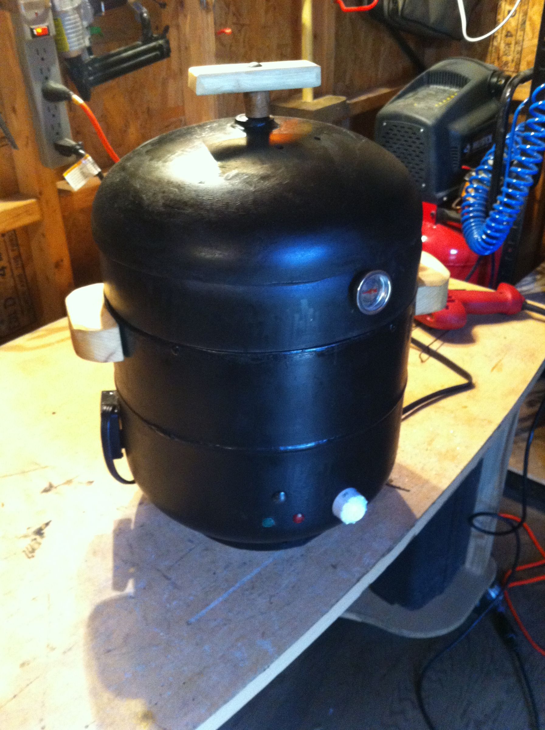 DIY Smoker From 2 Rusted Propane Tank : 6 Steps - Instructables