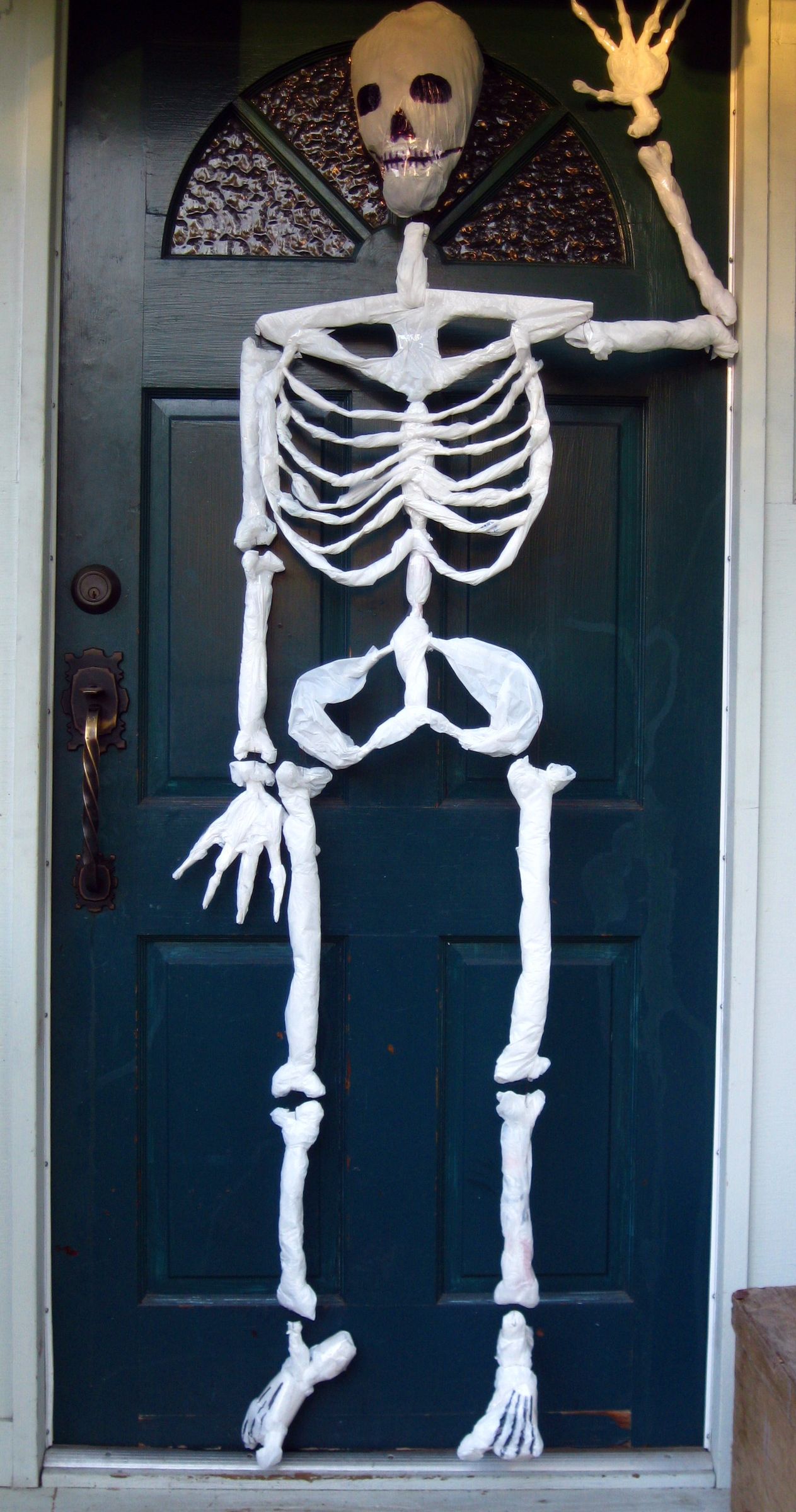 Halloween Skeleton Made of Plastic Shopping Bags. : 7 Steps (with ...