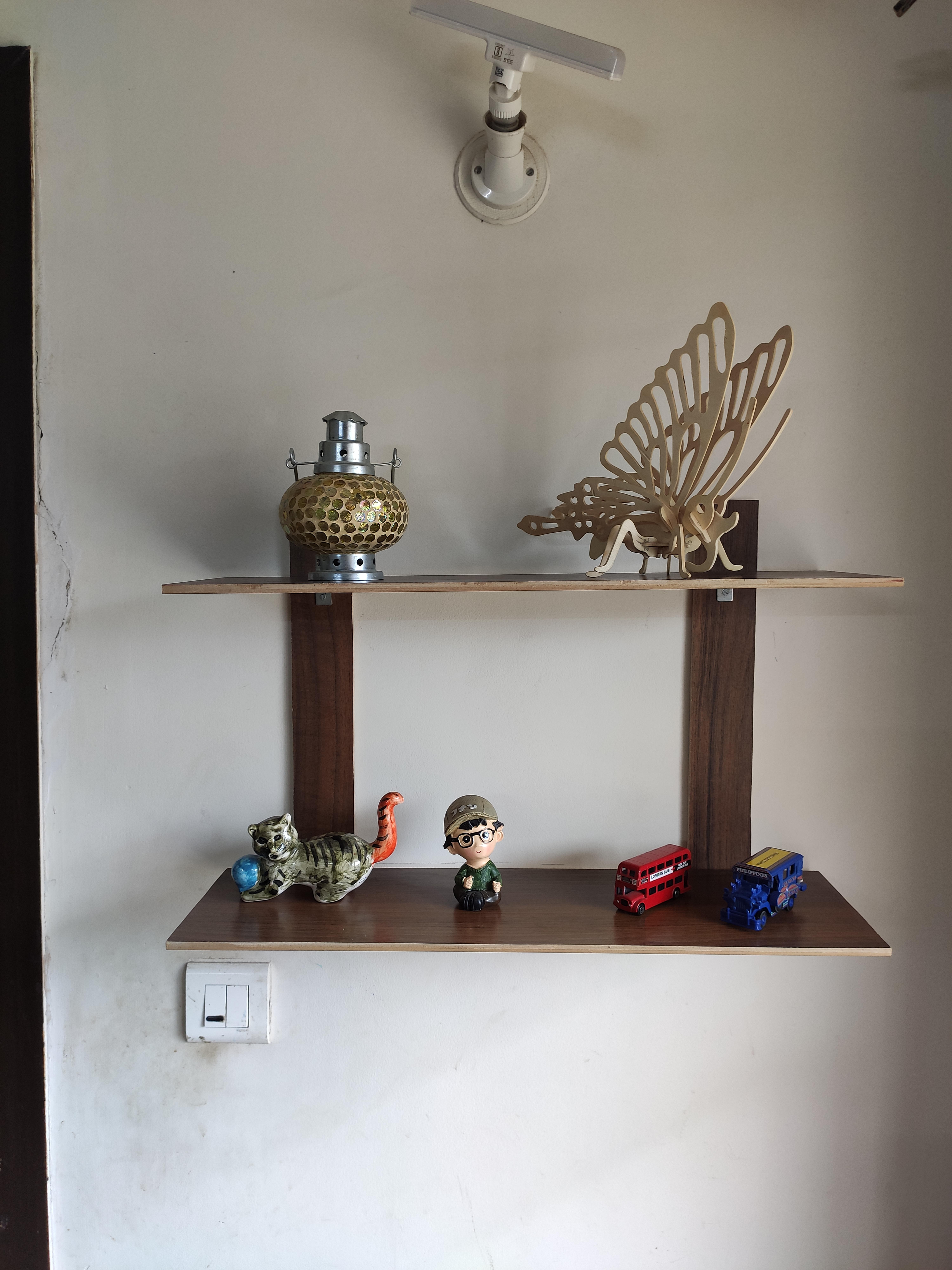 Simple Wall Hanging Bookshelf : 3 Steps (with Pictures) - Instructables