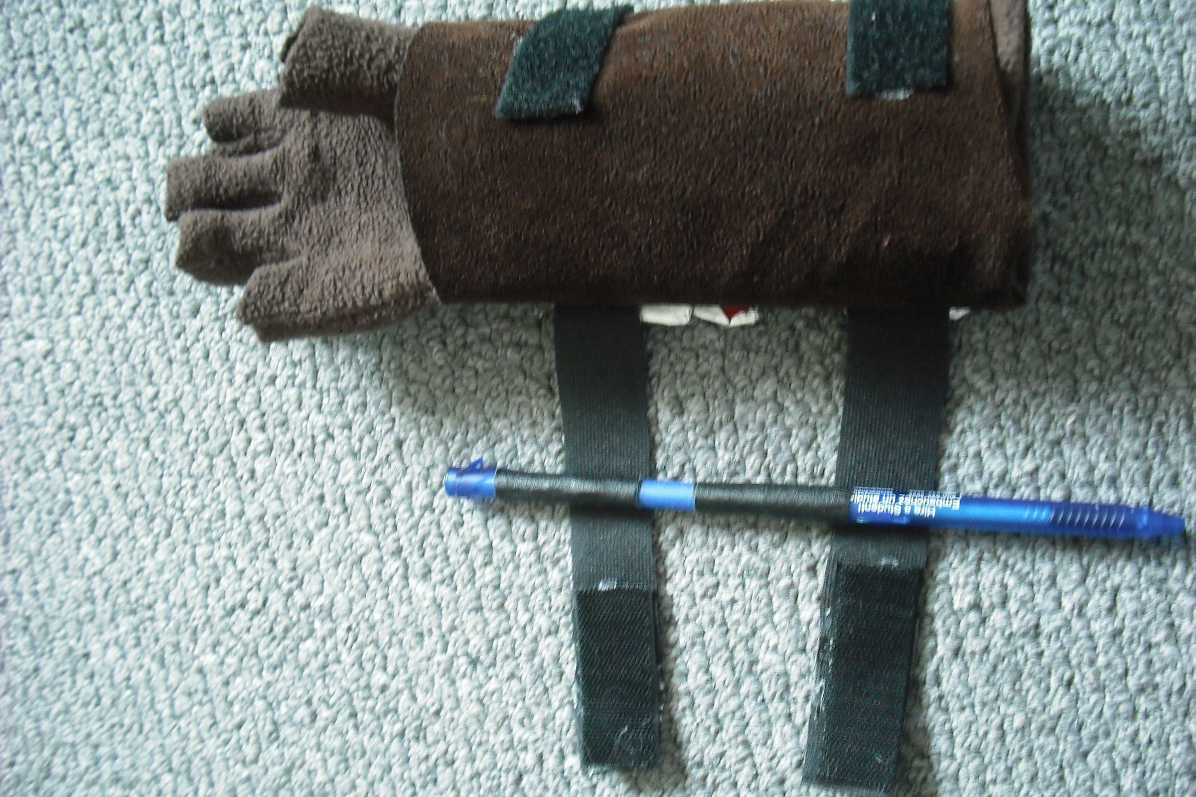 Assassins Creed Bracer (Complete With [Beta] Hidden Blade and Armor ...