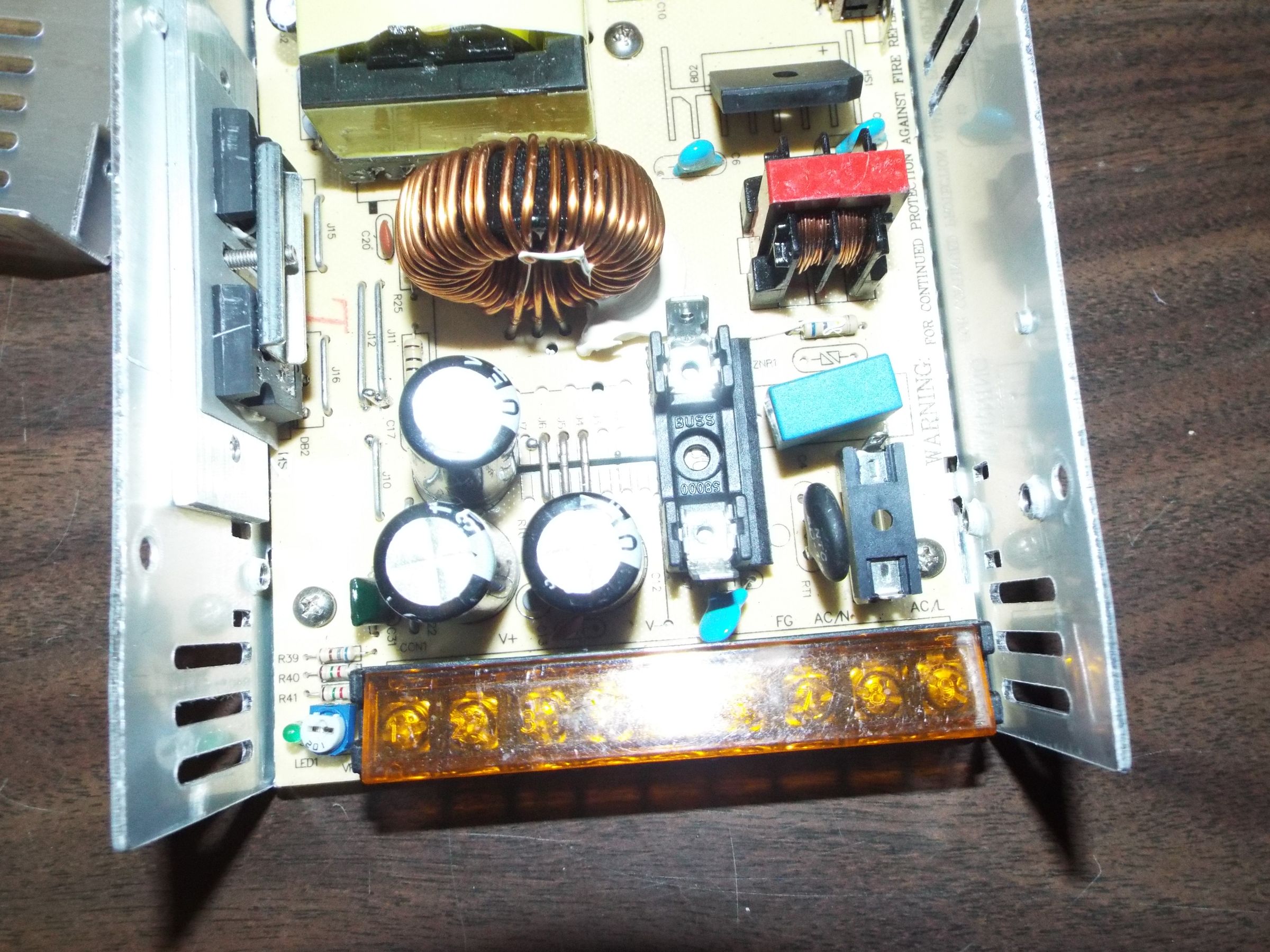 Replaceing a Soldered in Fuse. : 7 Steps (with Pictures) - Instructables