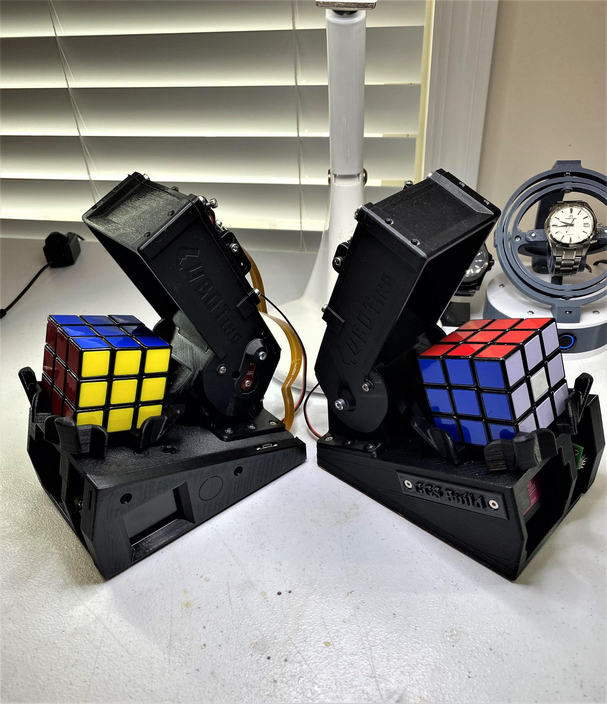 CUBOTino Autonomous: Small, 3D Printed, Rubik's Cube Robot (Raspberry ...