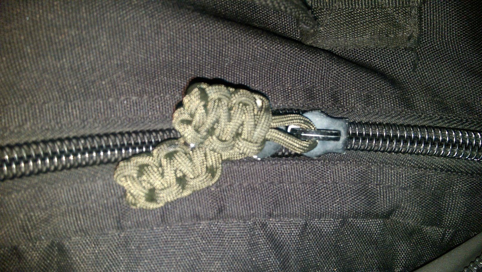 How to Make a Paracord Zipper Pull - Instructables