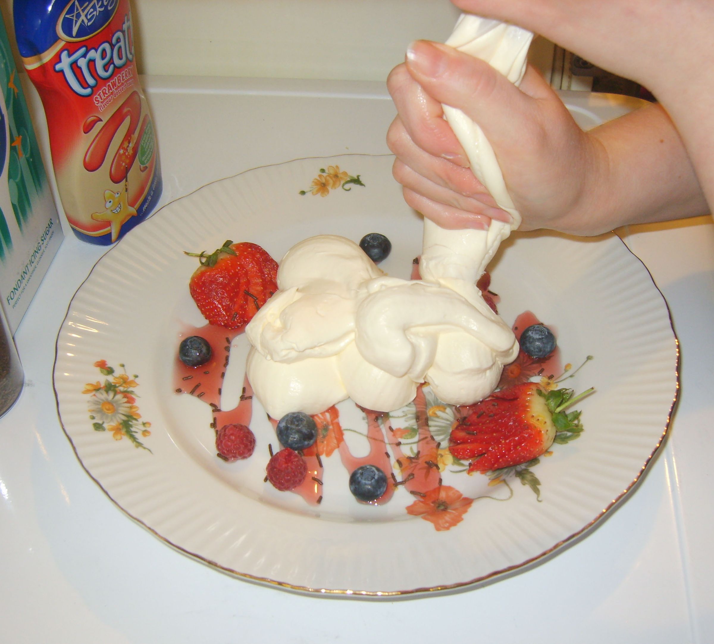 Choux Pastry Swan : 5 Steps (with Pictures) - Instructables