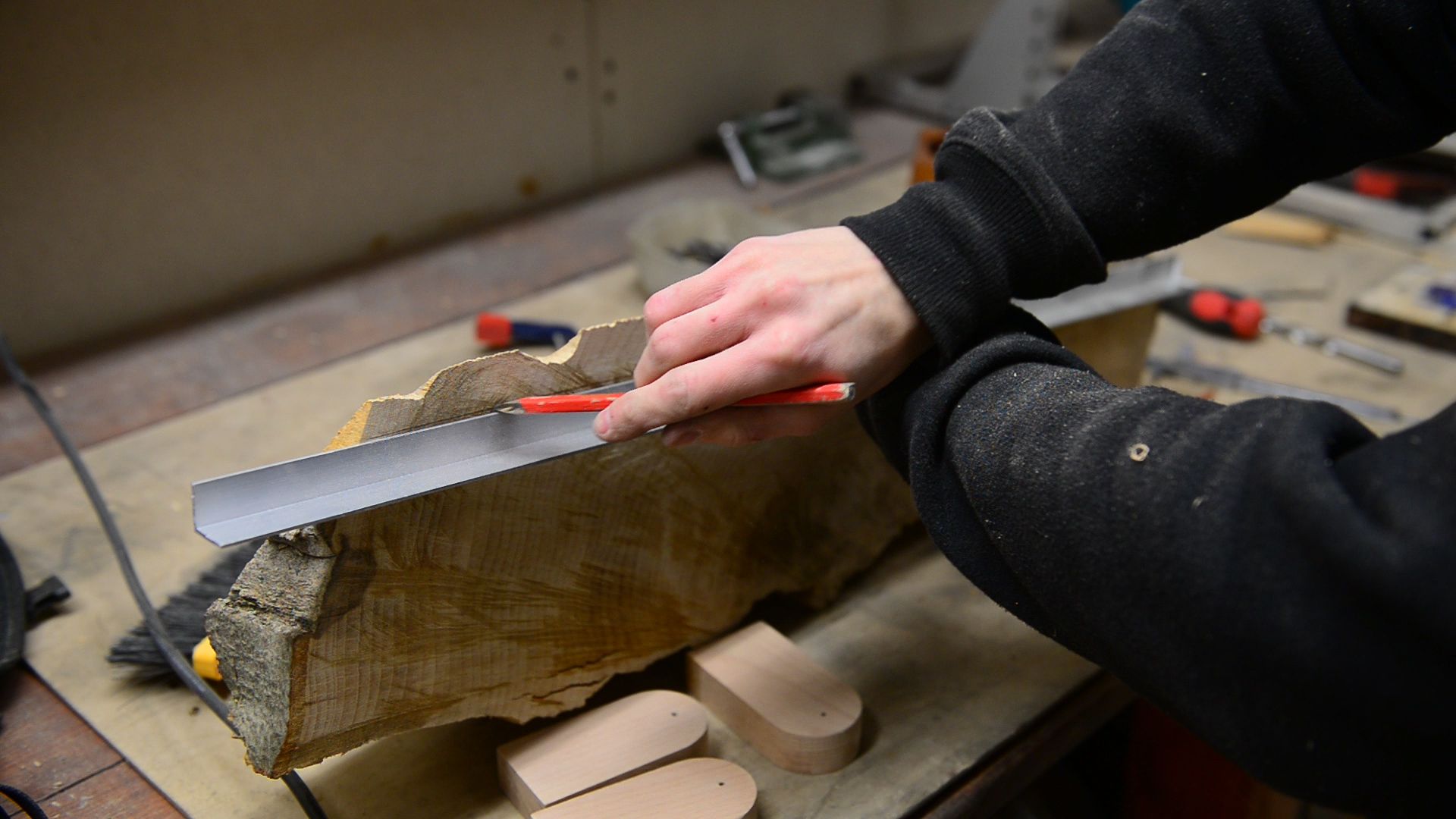 Wooden Natural Edge Shelf : 7 Steps (with Pictures) - Instructables