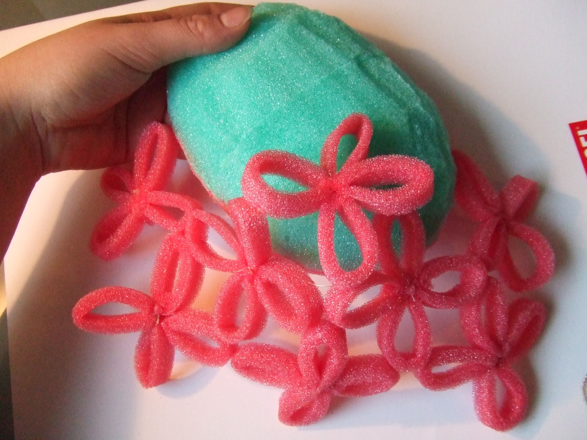 How to Make a Hat Out of Sponges : 11 Steps (with Pictures) - Instructables