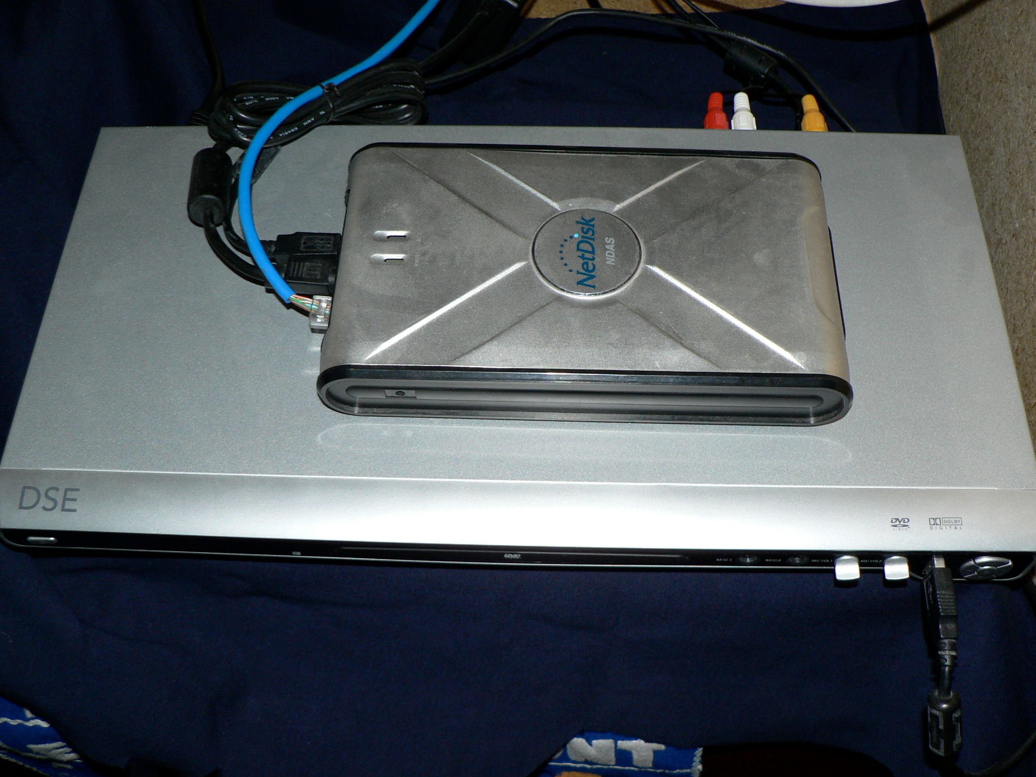 Ghetto Apple TV for Under US$70 : 3 Steps - Instructables