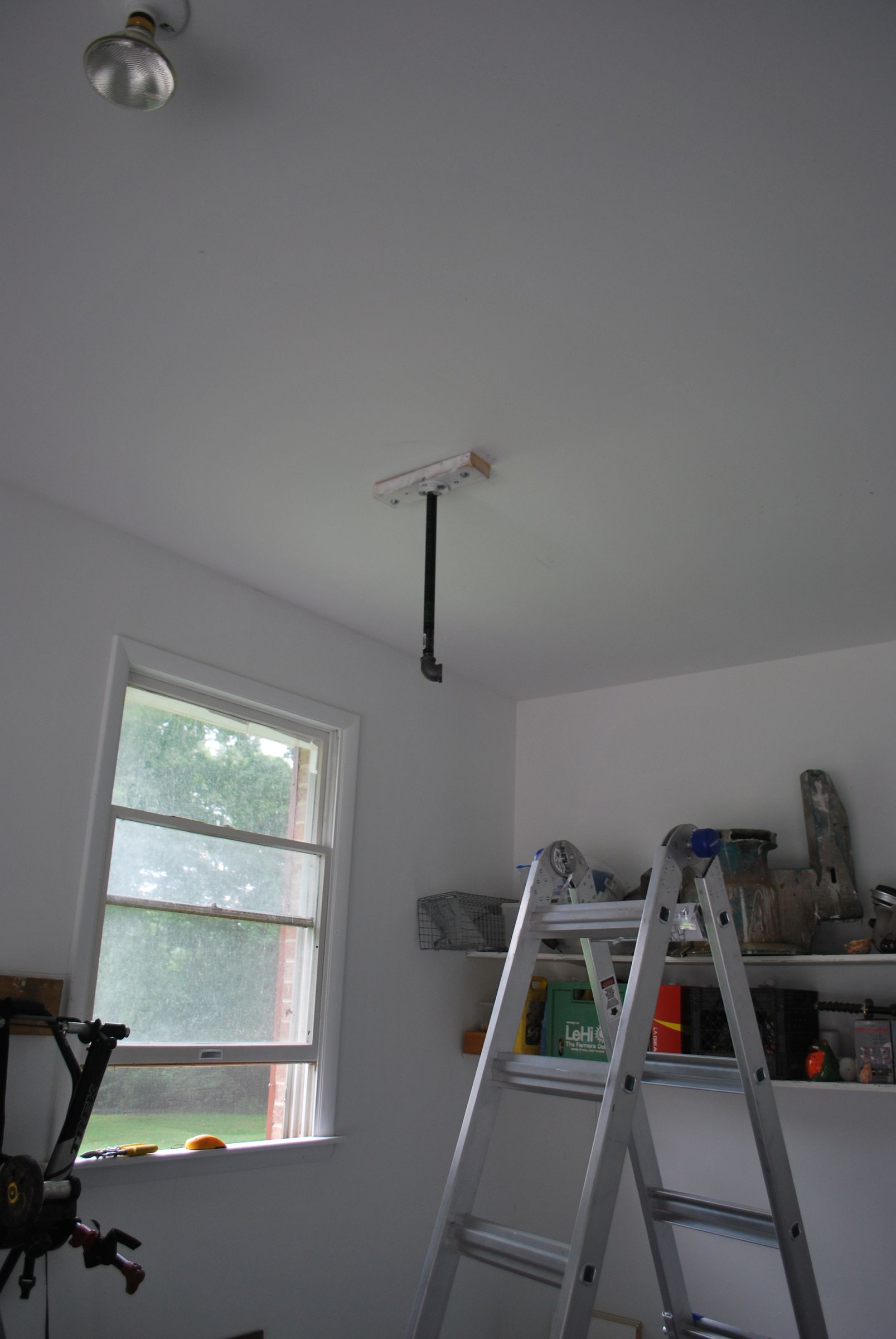 Garage Pull Up Bar : 6 Steps - Instructables