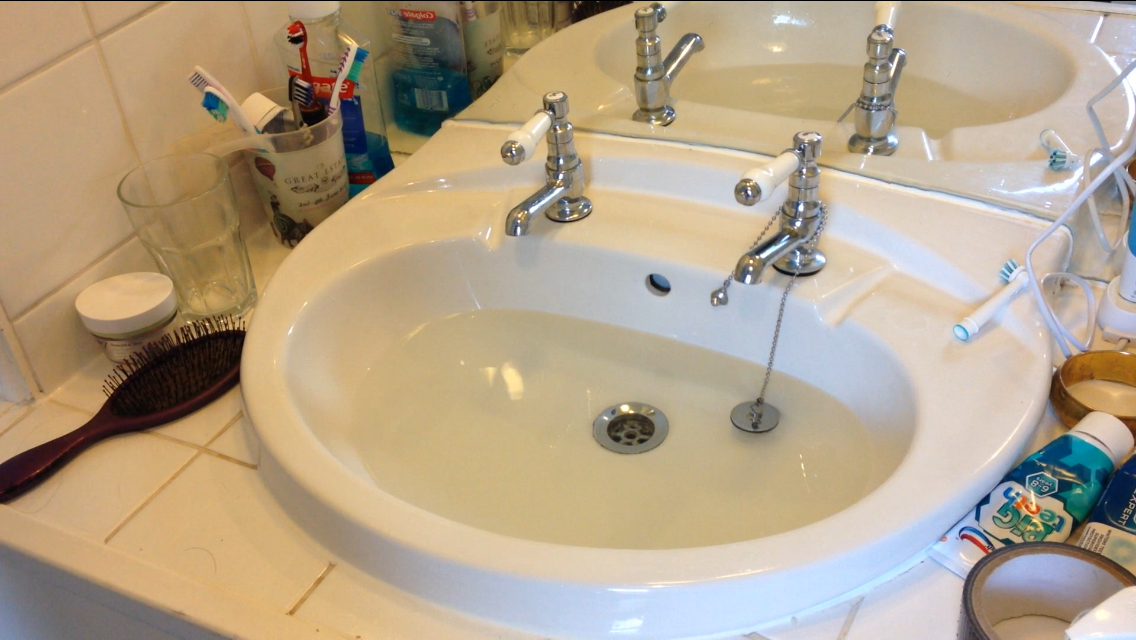 How to Unblock a Sink With Your Bare Hands When You Have No Plunger : 4 ...