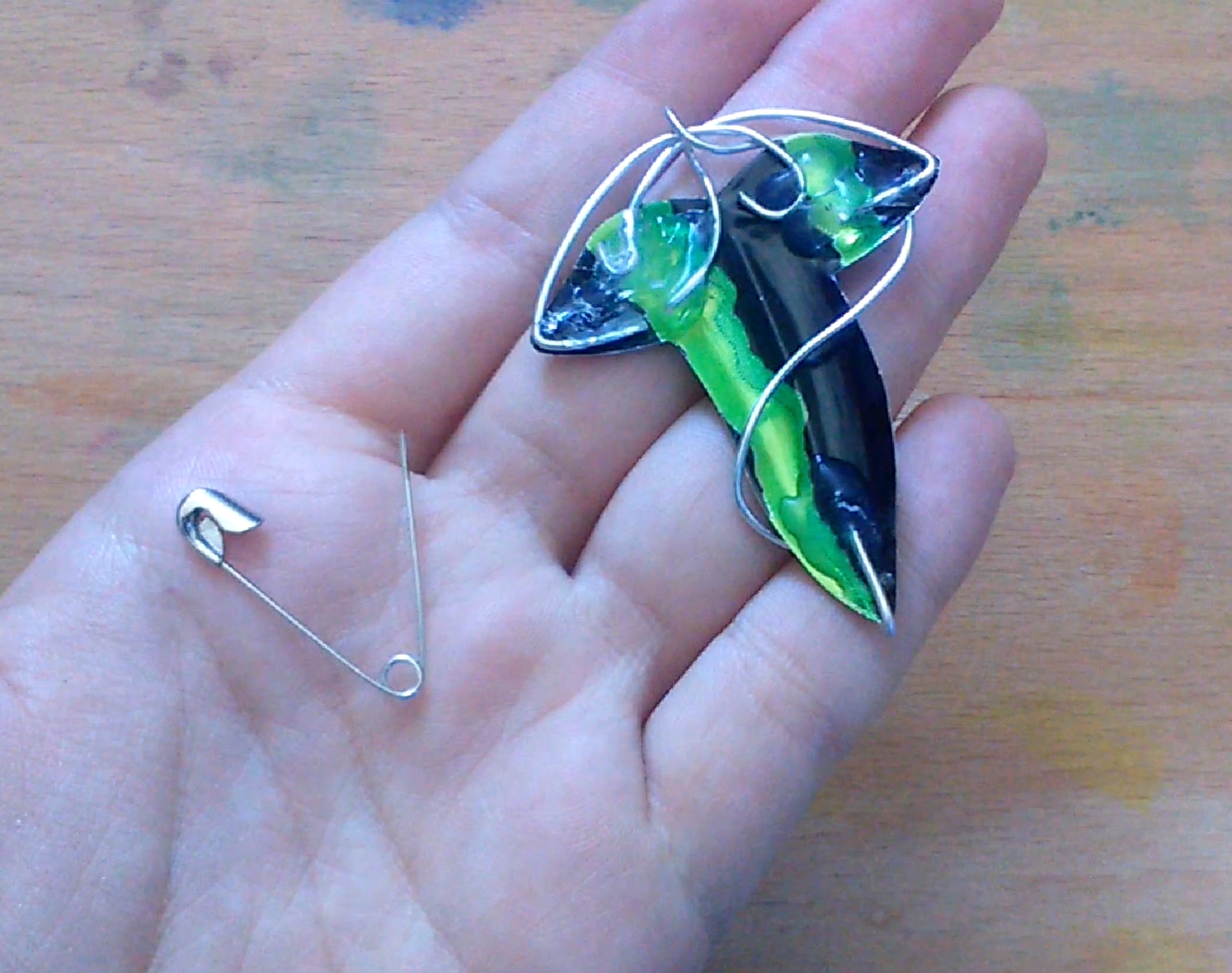 DIY Leaf Brooch From a Soda Can : 12 Steps (with Pictures) - Instructables