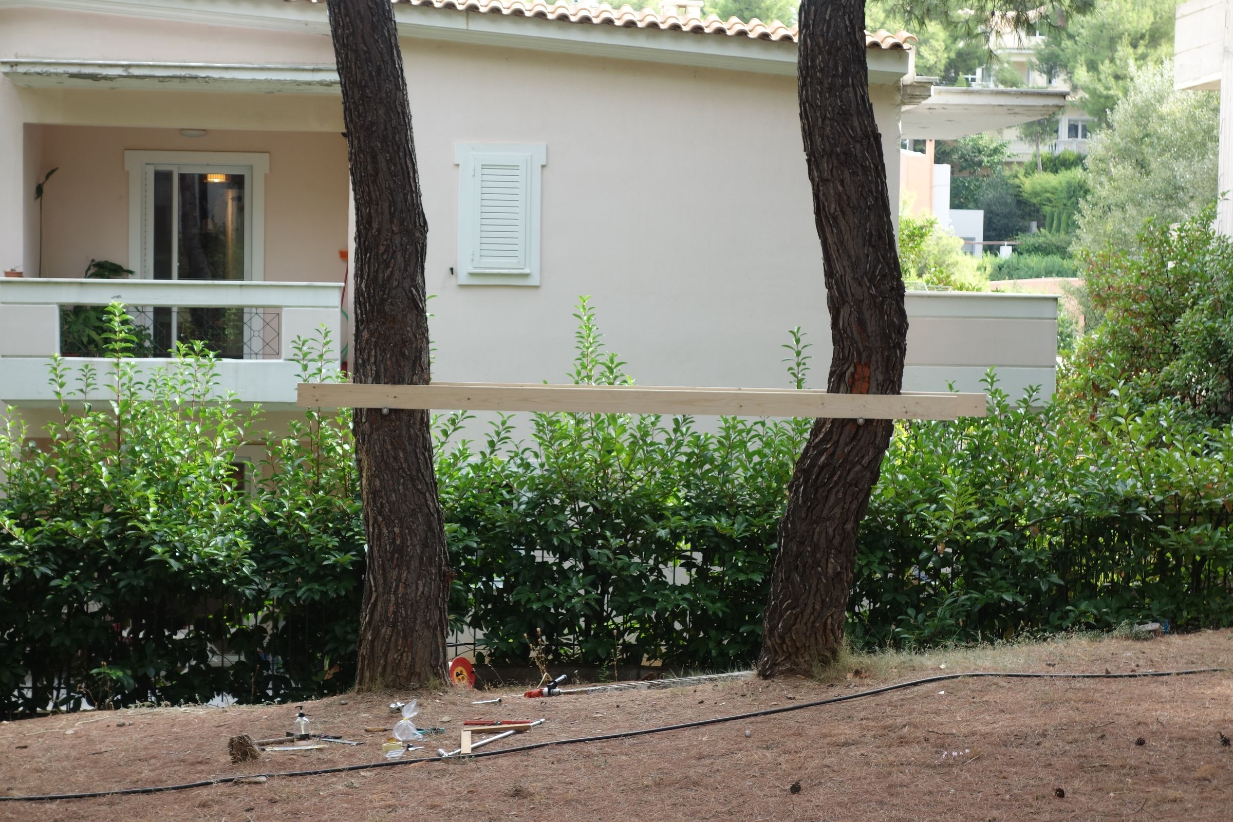 Treehouse on Two Trees : 22 Steps (with Pictures) - Instructables