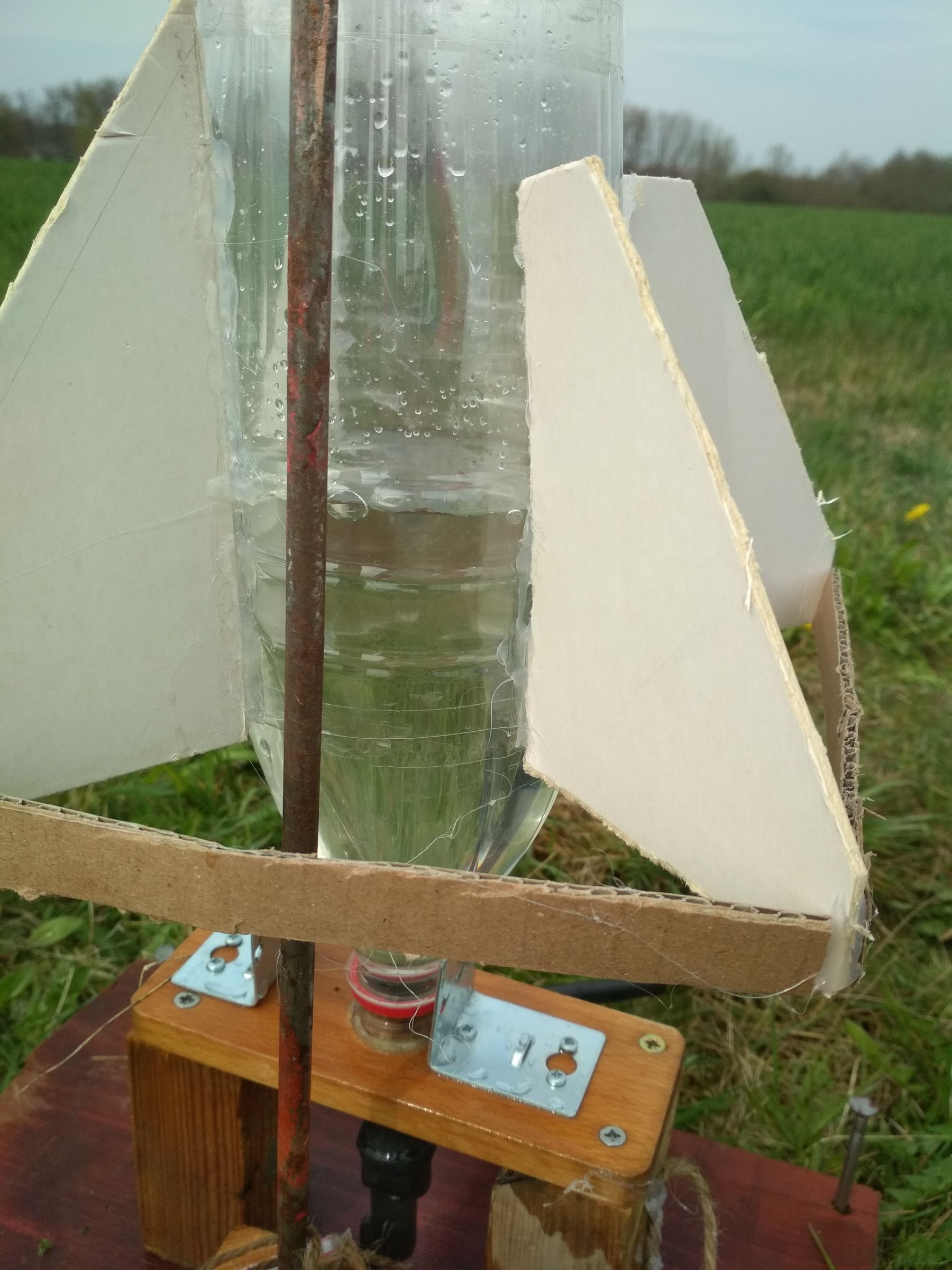 A Two-bottle Water Rocket That Flies Up to 400 Feet High : 5 Steps ...