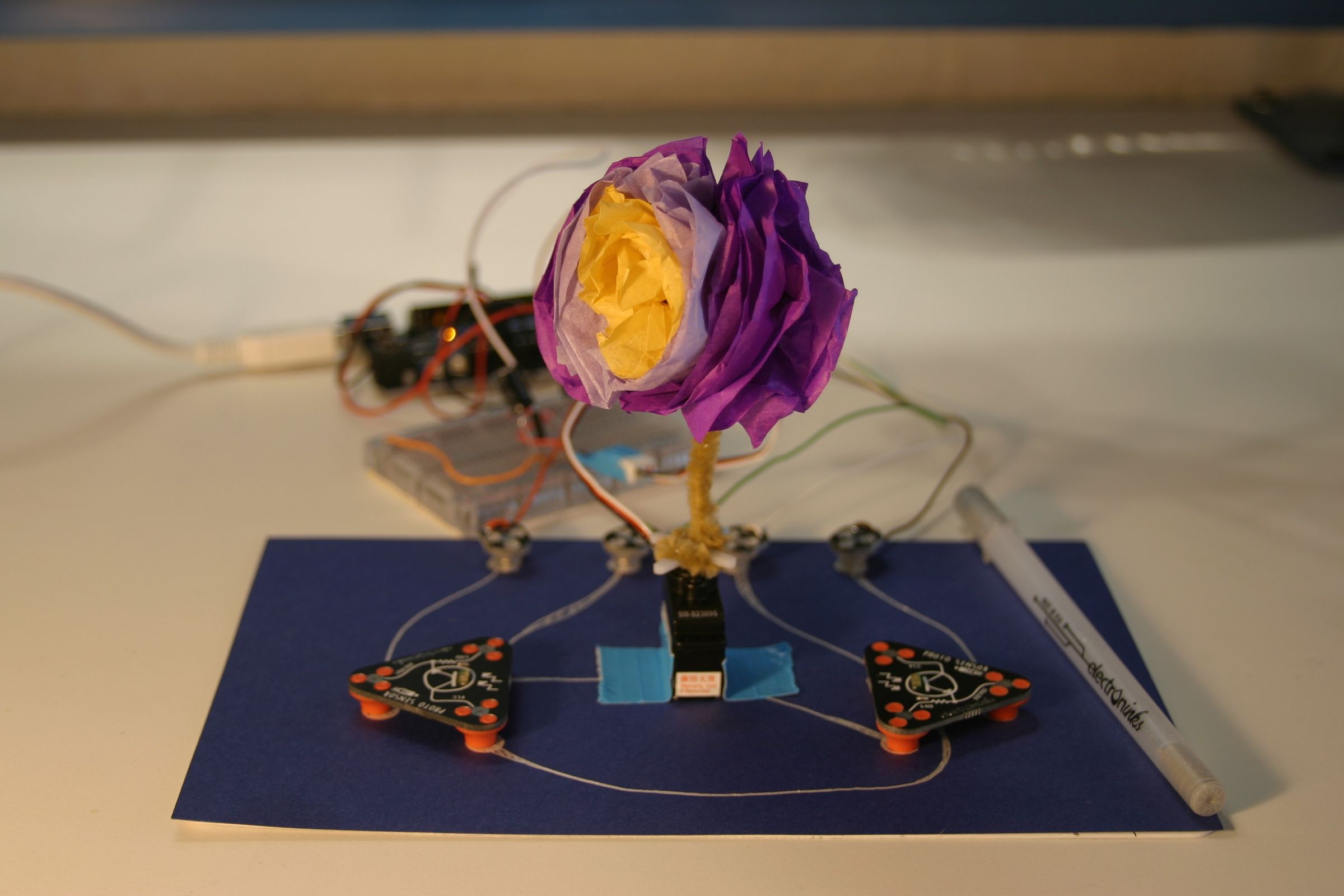 Create an Arduino Controlled Light-Following Flower Bot : 10 Steps ...