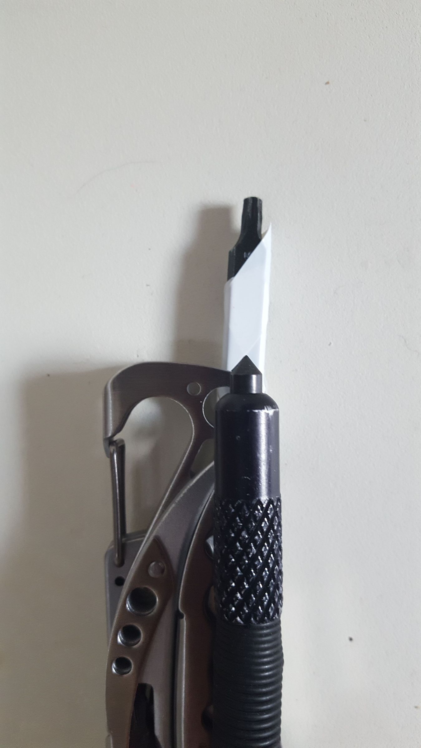 Multitool Glass Breaker : 4 Steps (with Pictures) - Instructables