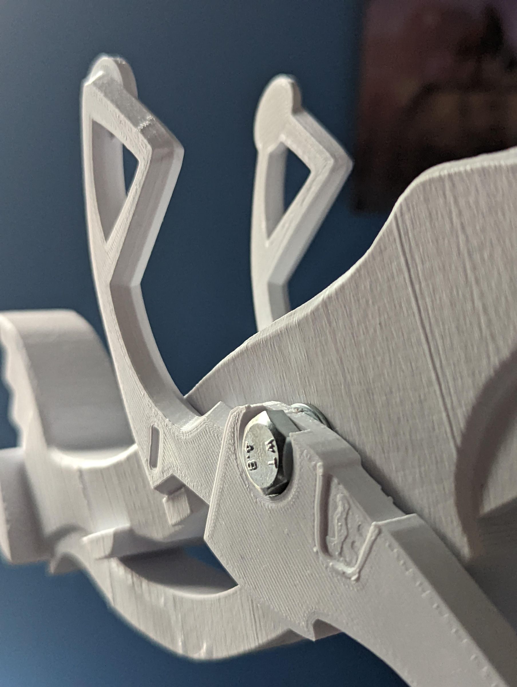 Realistic Weathering on Cosplay Props (Aloy's Bow From Horizon) : 7 ...